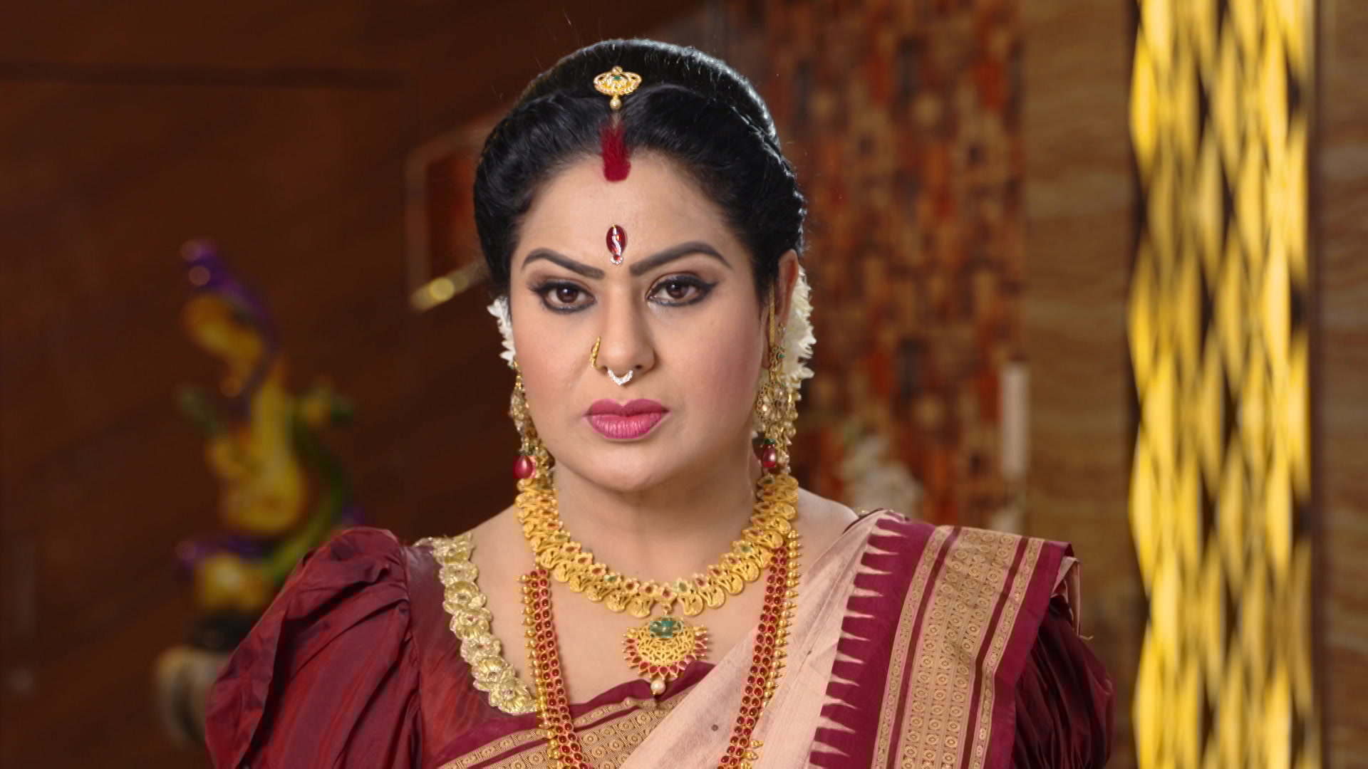 Watch Bangaru Panjaram S1 Episode 131 on JioHotstar