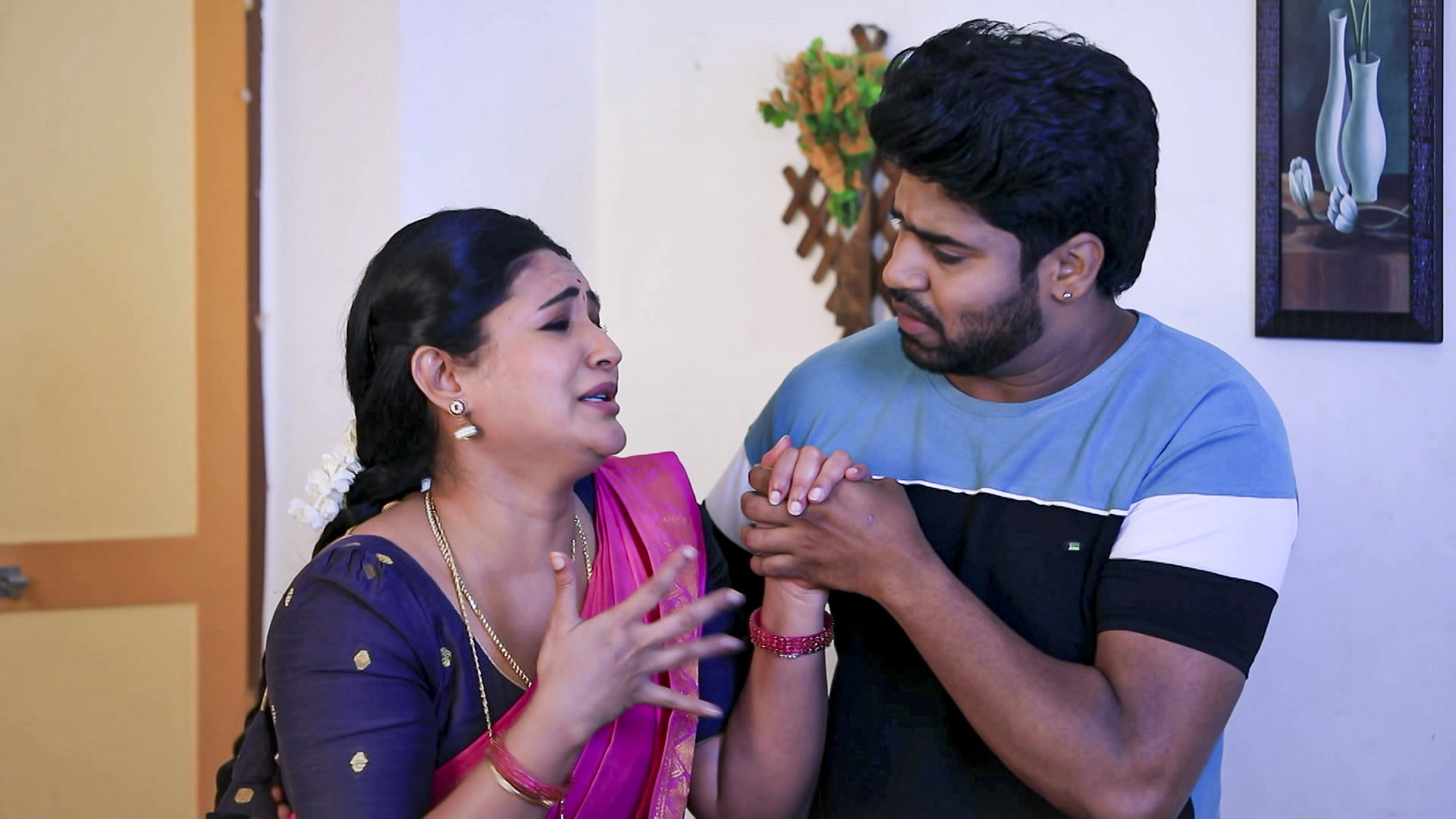 Stream Thangamayil Puts on a Show Season 3 Episode 545 – Thangamayil Puts on a Show on Hotstar