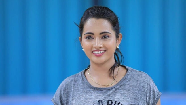 Watch Geetha S1 Episode 458 on JioHotstar