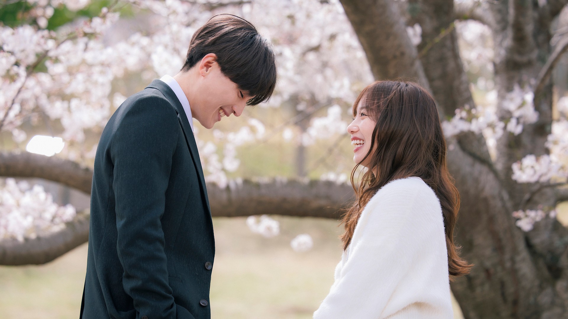 Watch Suspicious Partner S1 Episode 12 on Disney+