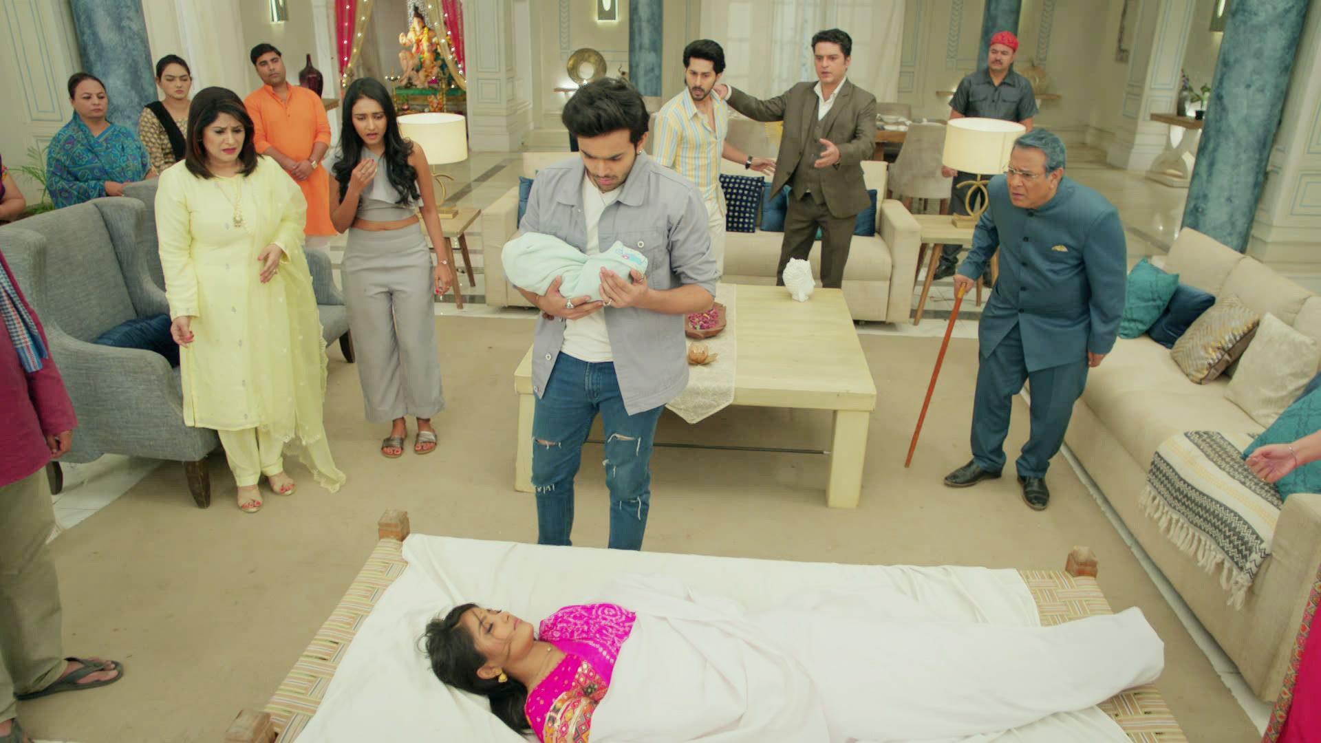 Watch Banni Chow Home Delivery S1 Episode 196 on JioHotstar