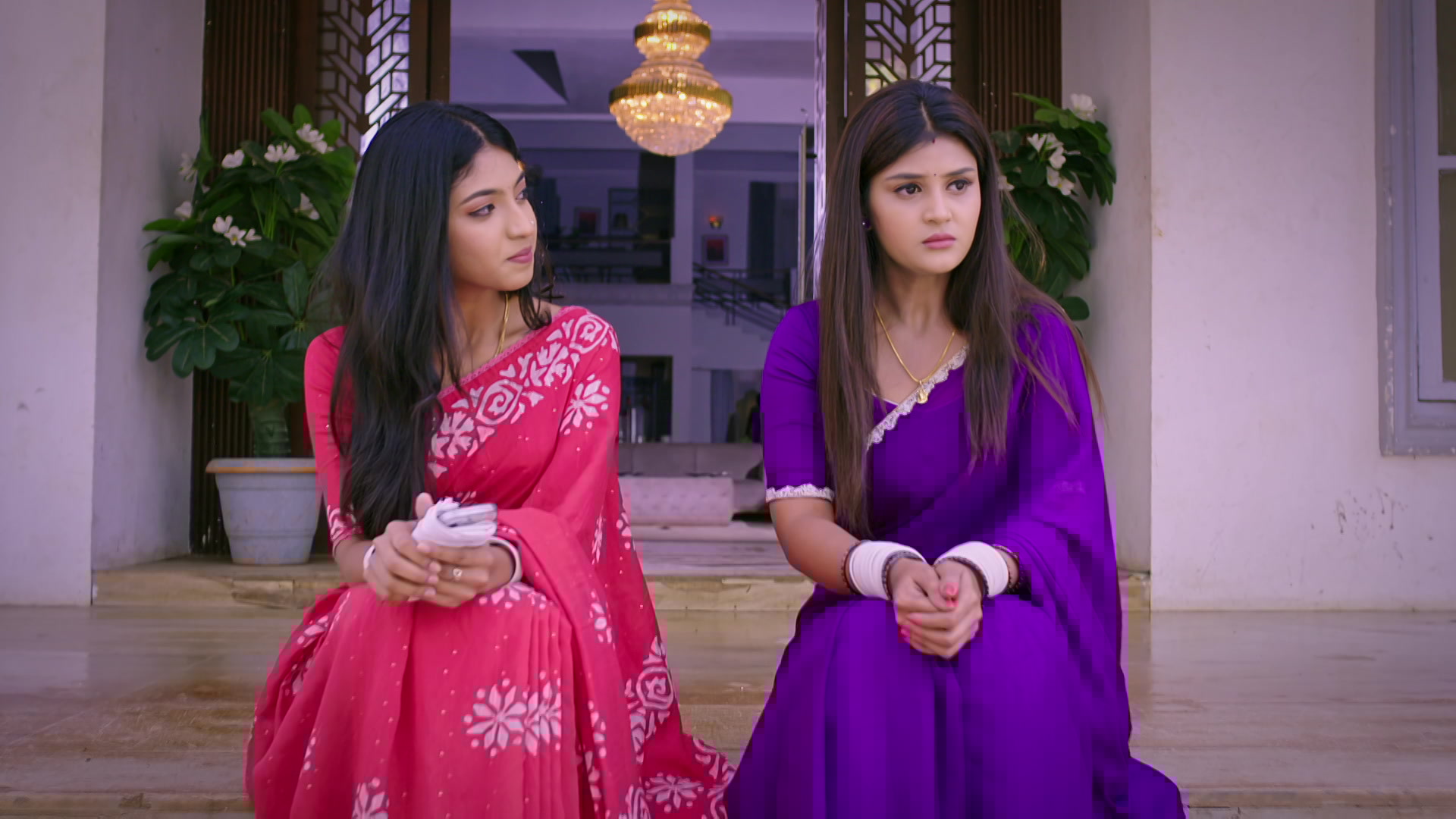 Watch Gowri Shankara S1 Episode 694 on JioHotstar