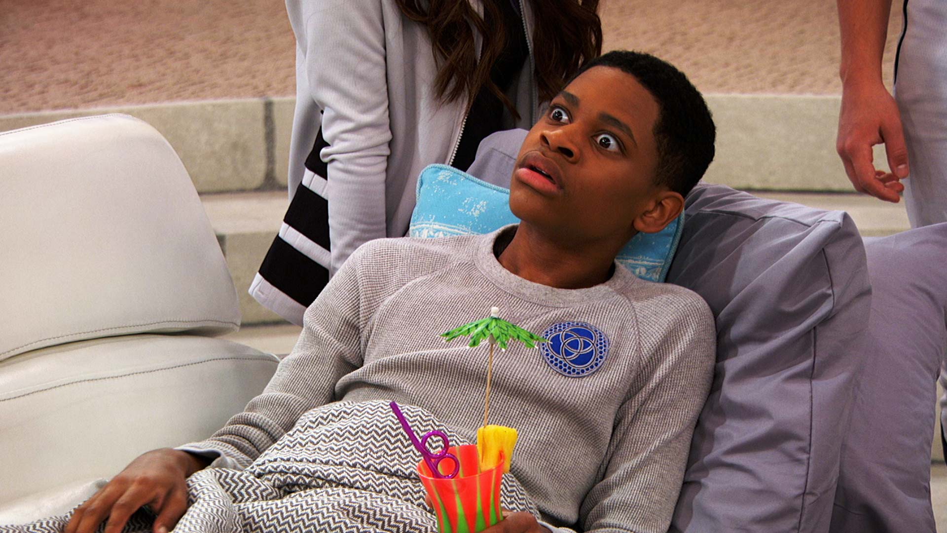 Watch Lab Rats S4 Episode 8 on JioHotstar