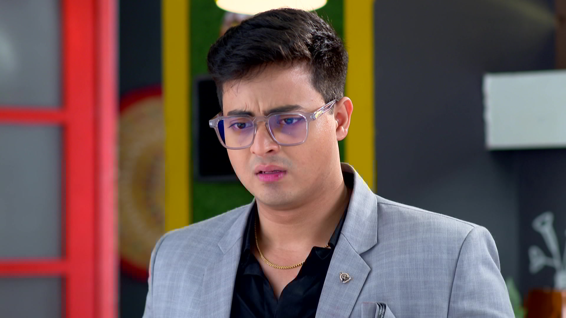 Watch Anurager Chhowa S1 Episode 883 on JioHotstar