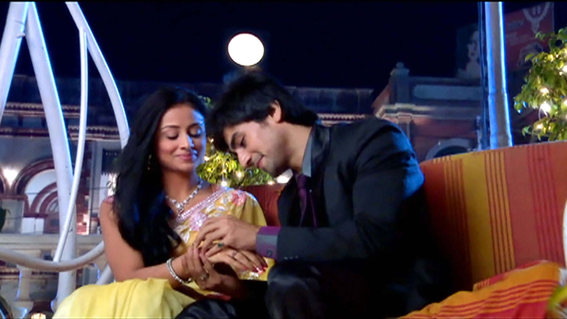 Watch Tere Liye S1 Episode 163 on JioHotstar