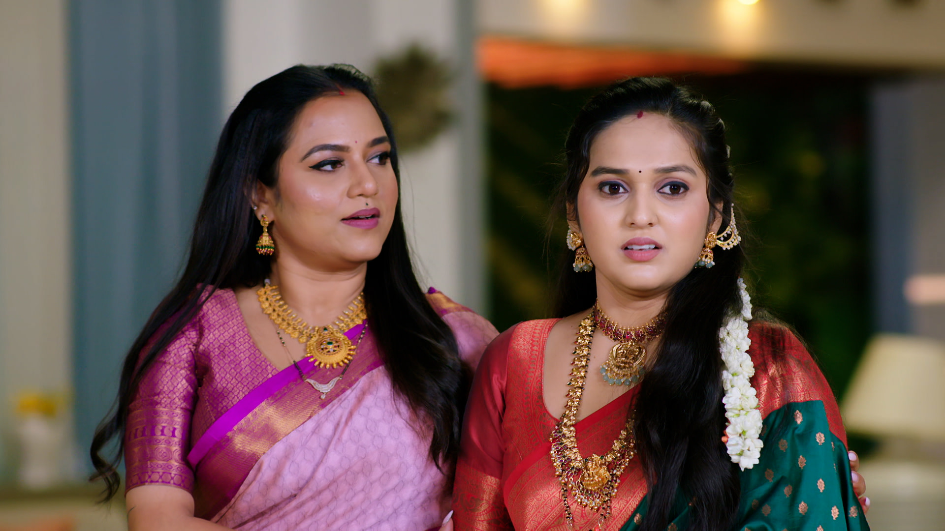 Watch Karimani S1 Episode 347 on JioHotstar