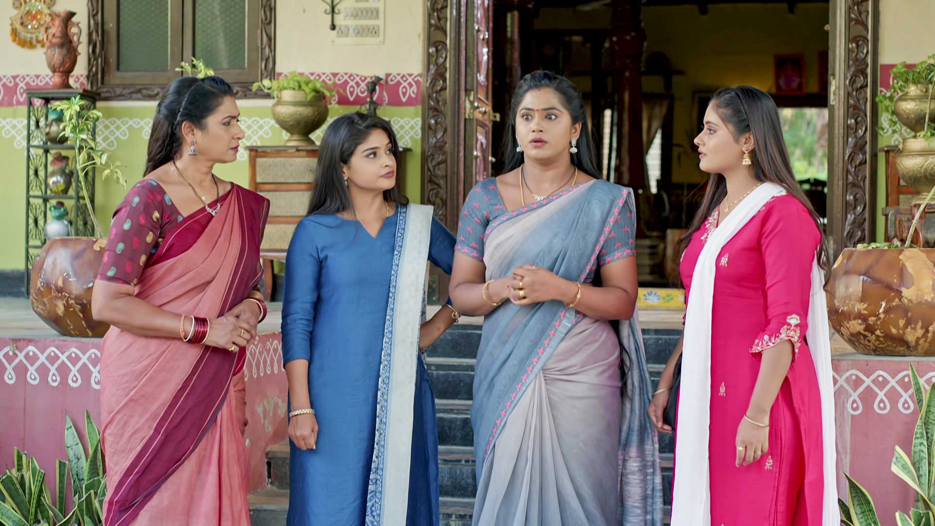 Watch Illu Illalu Pillalu S1 Episode 322 on JioHotstar