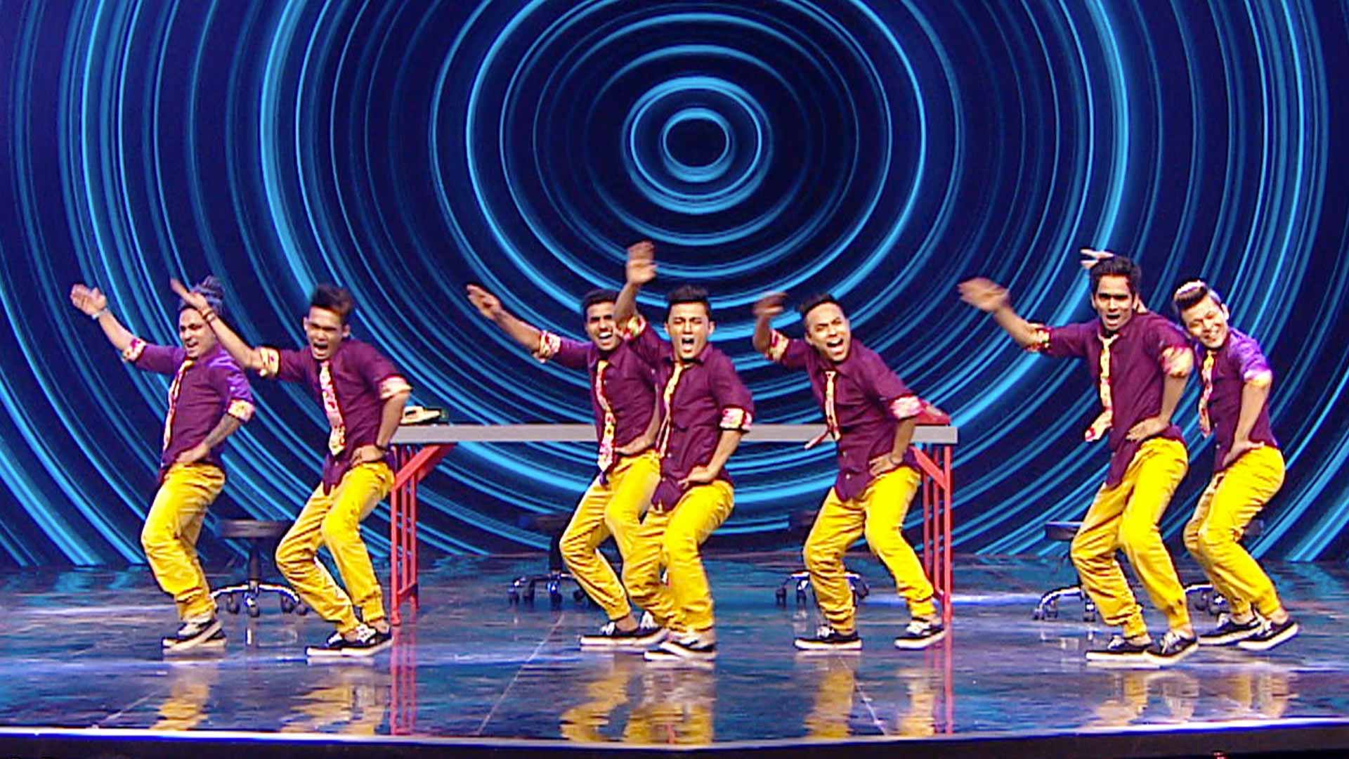 Watch a clip from Wild Ripperz Go Wild on Hotstar