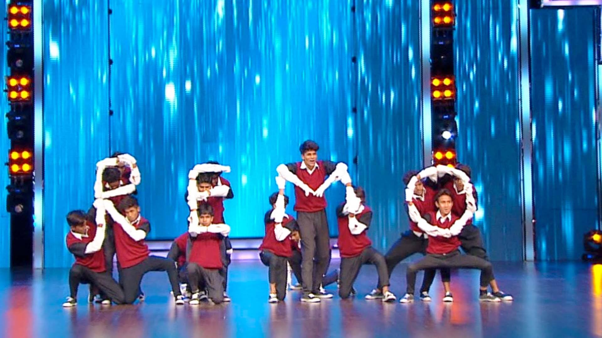 Watch a clip from Question Mark's mysterious act on Hotstar