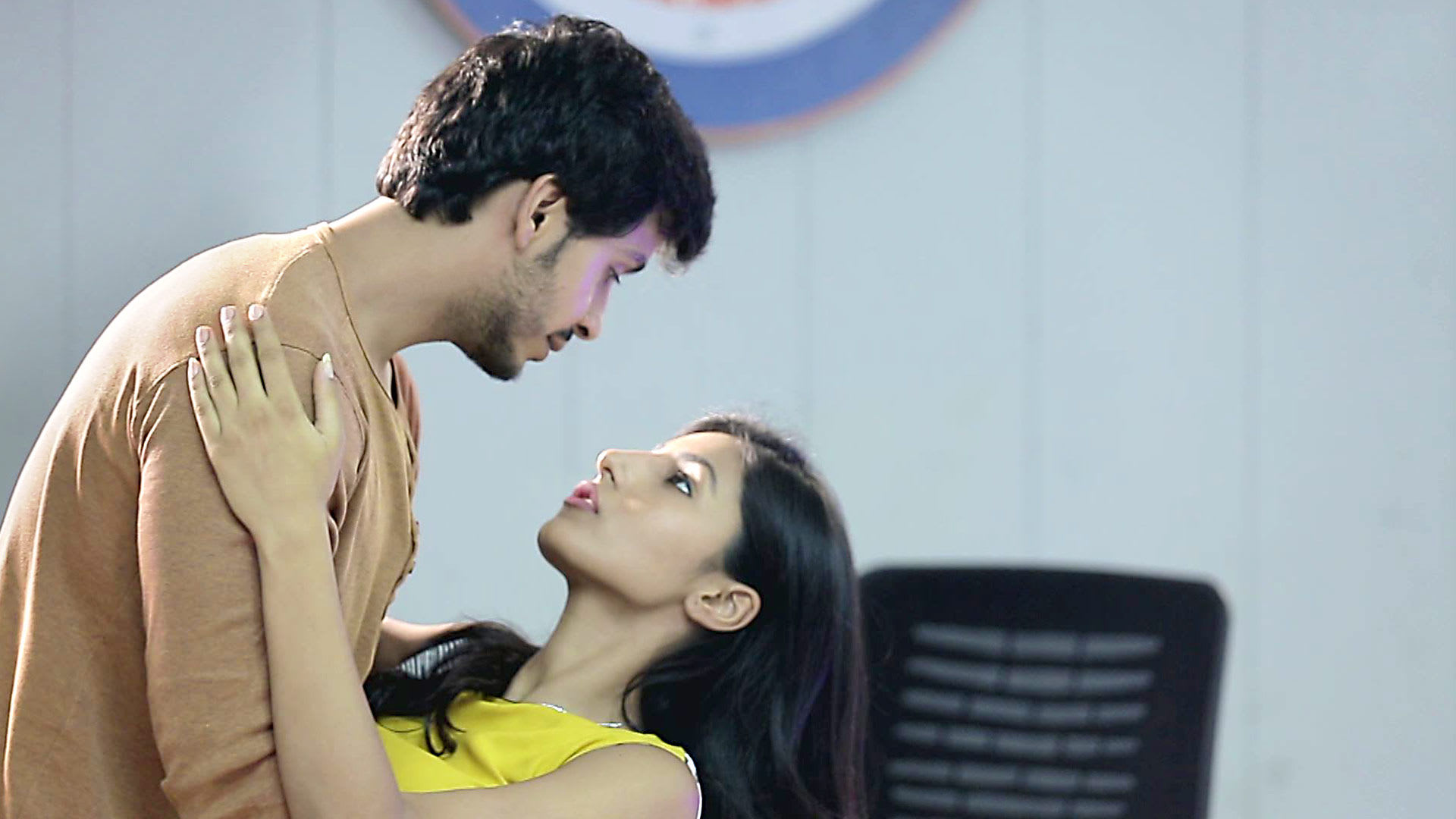Watch a clip from SanDhir Ka Secret Love on Hotstar