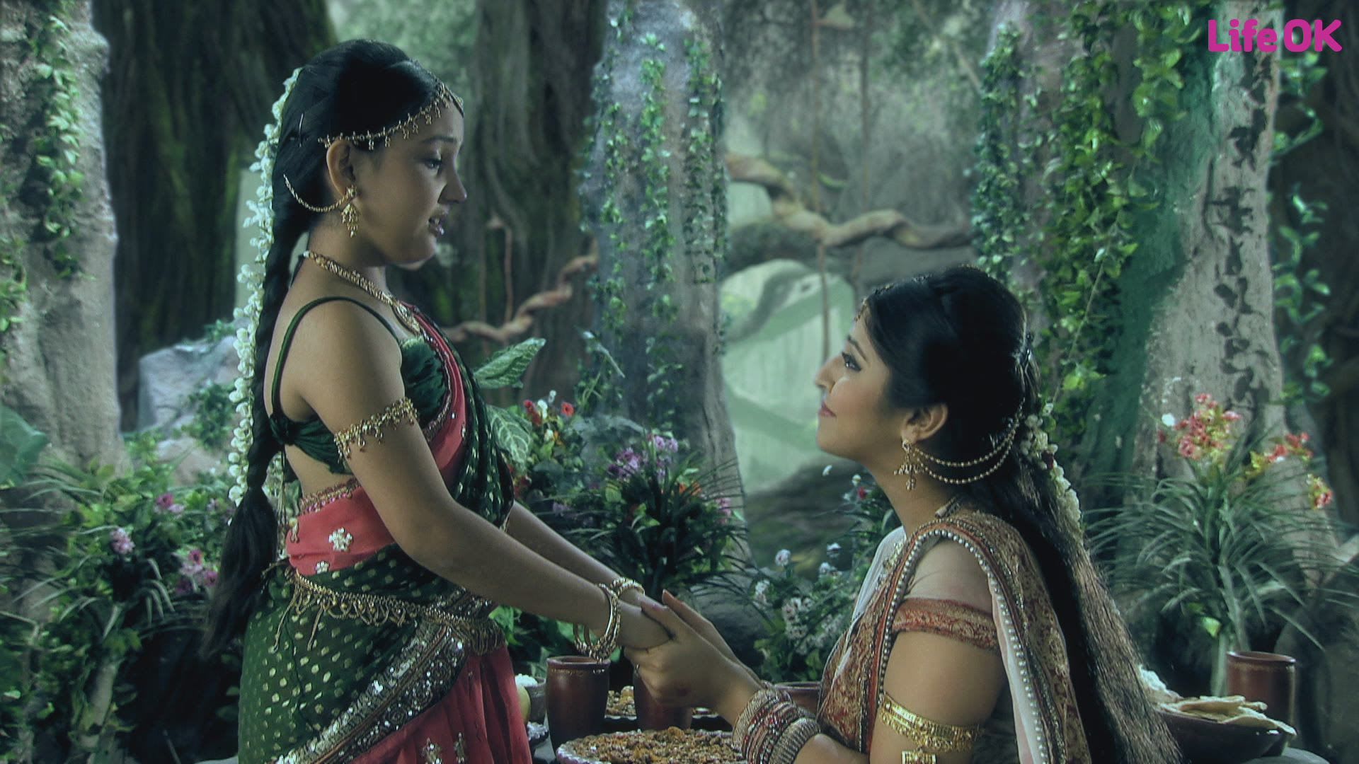 Parvati and Ashok Sundari spend time together at Kailash. - JioHotstar