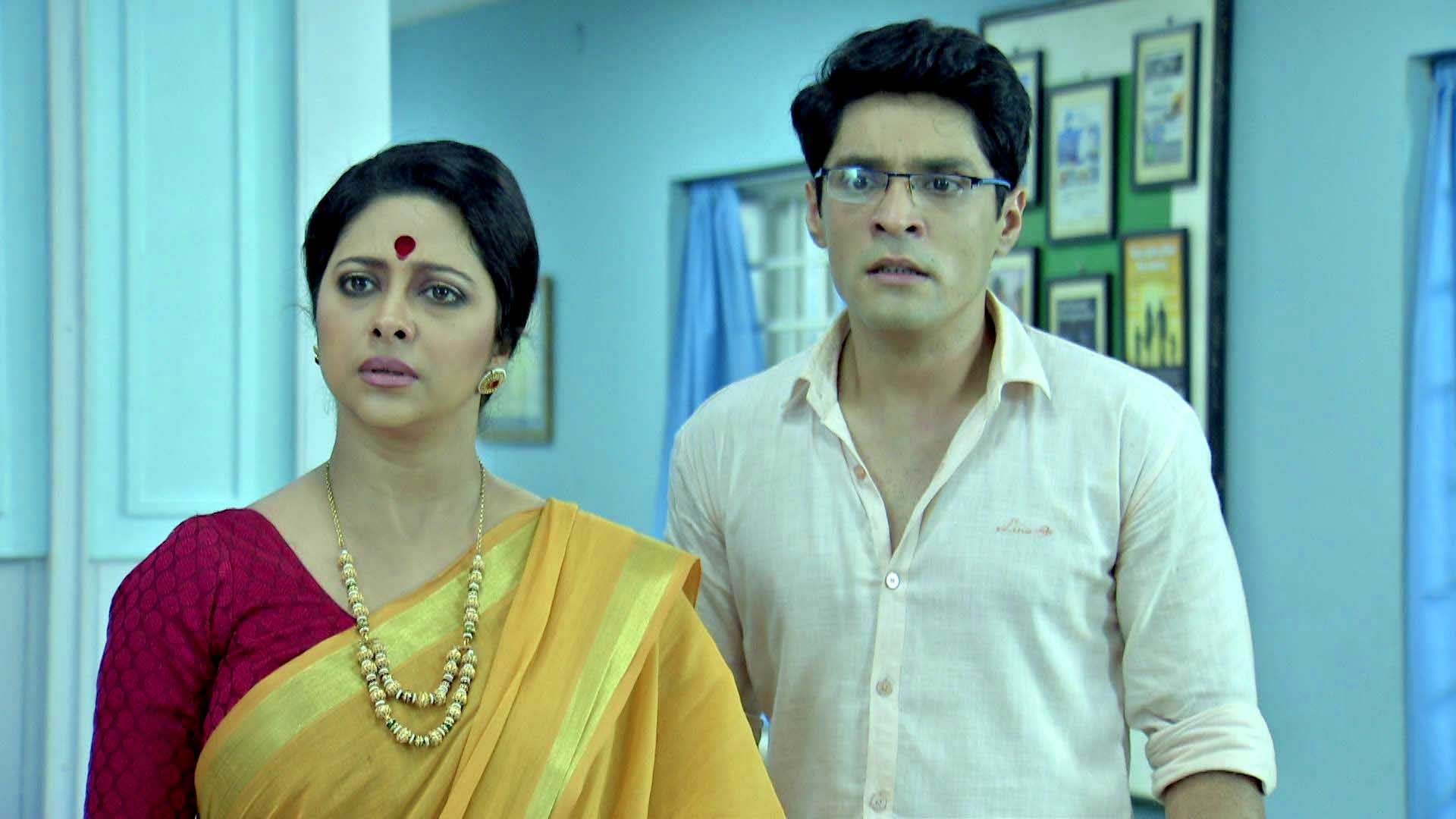 Watch Bodhuboron S25 Episode 26 on JioHotstar