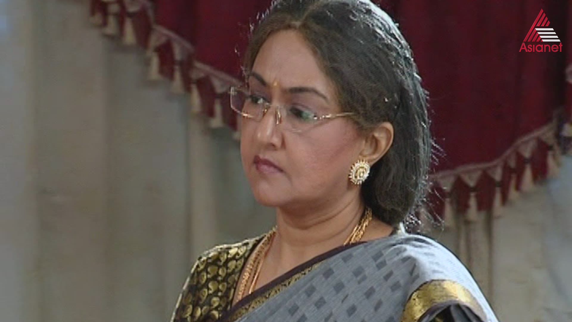 Watch Chandanamazha Episode 40 on JioHotstar