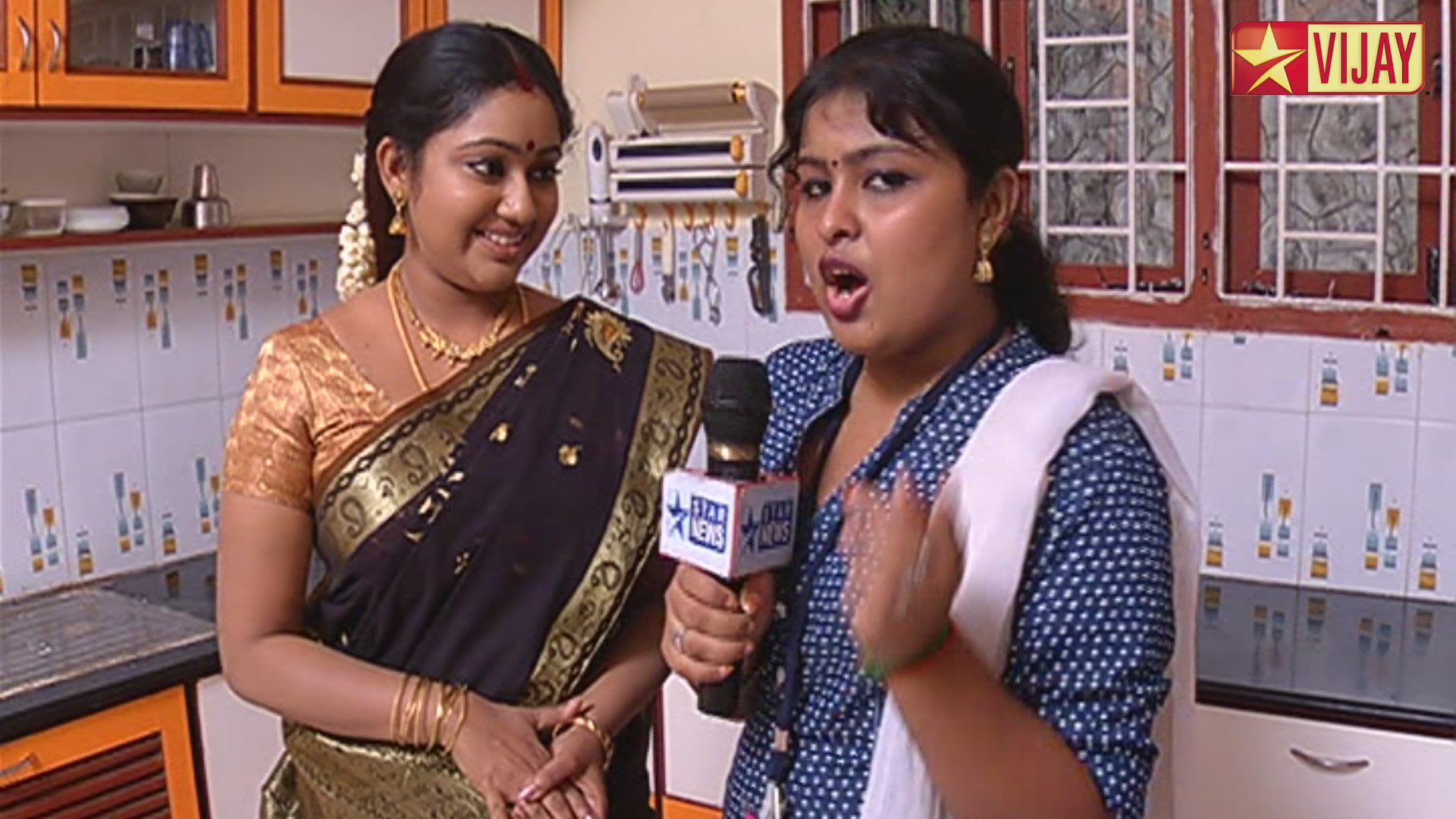 Watch Deivam Thandha Veedu S14 Episode 8 on JioHotstar