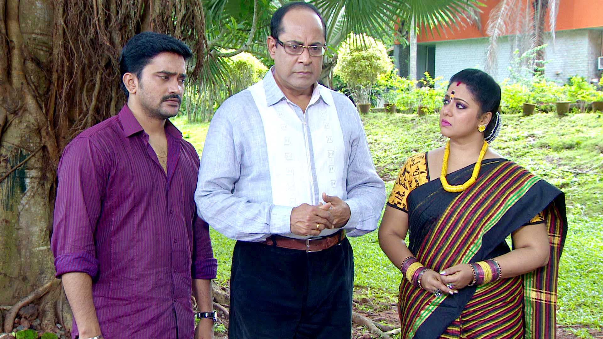 Watch Chandanamazha S19 Episode 17 on JioHotstar