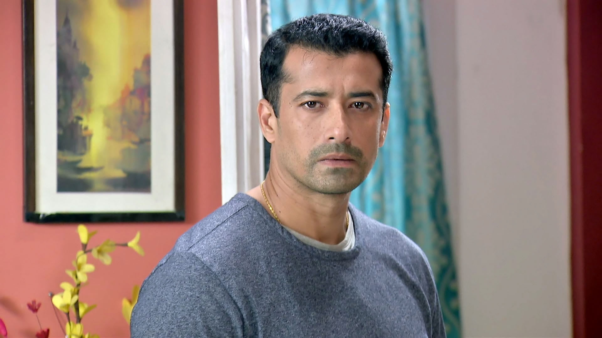 Watch Ranajay Lashes Out at Sruti Online