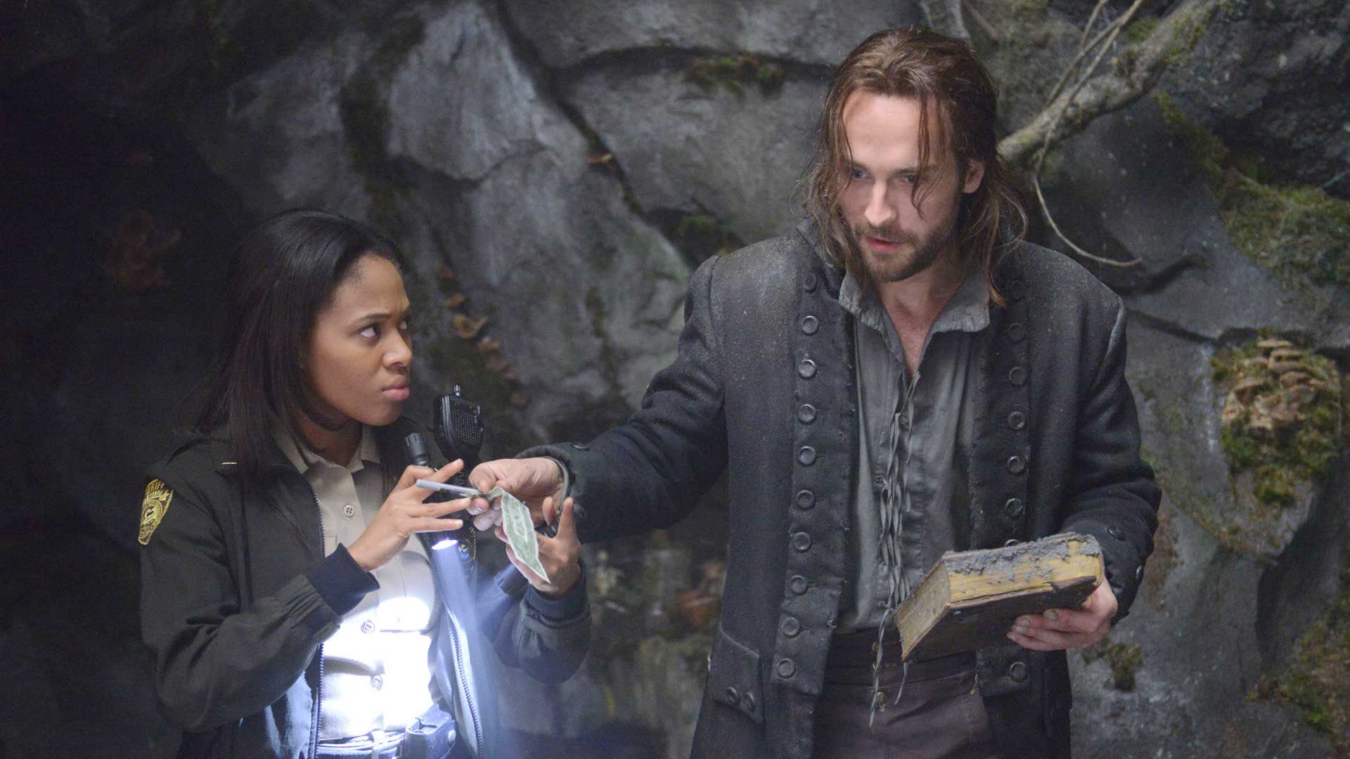 Nonton Pilot Season 1 Episode 1 - Pilot di Disney+ Hotstar