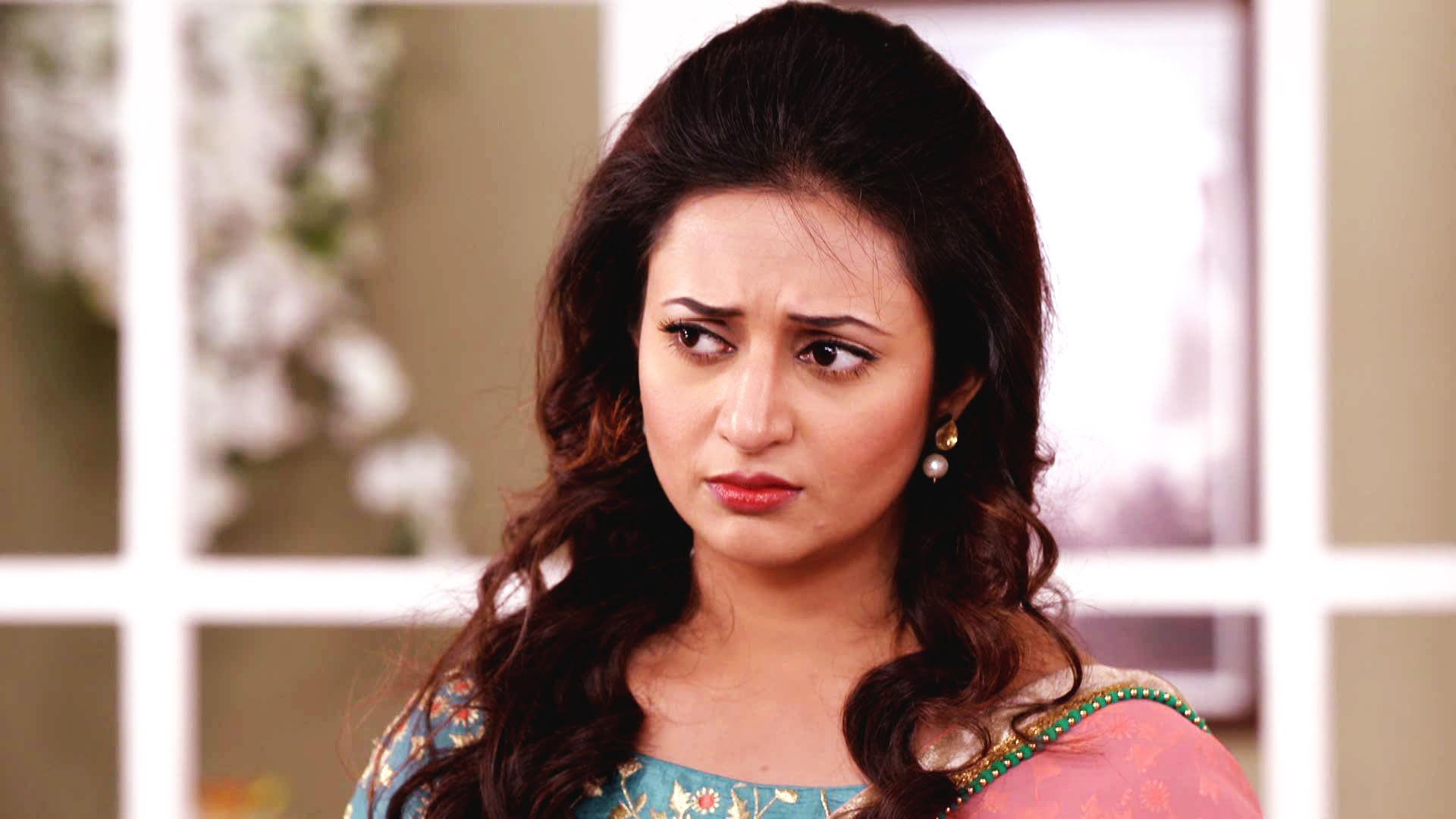 Watch Yeh Hai Mohabbatein S37 Episode 27 on JioHotstar