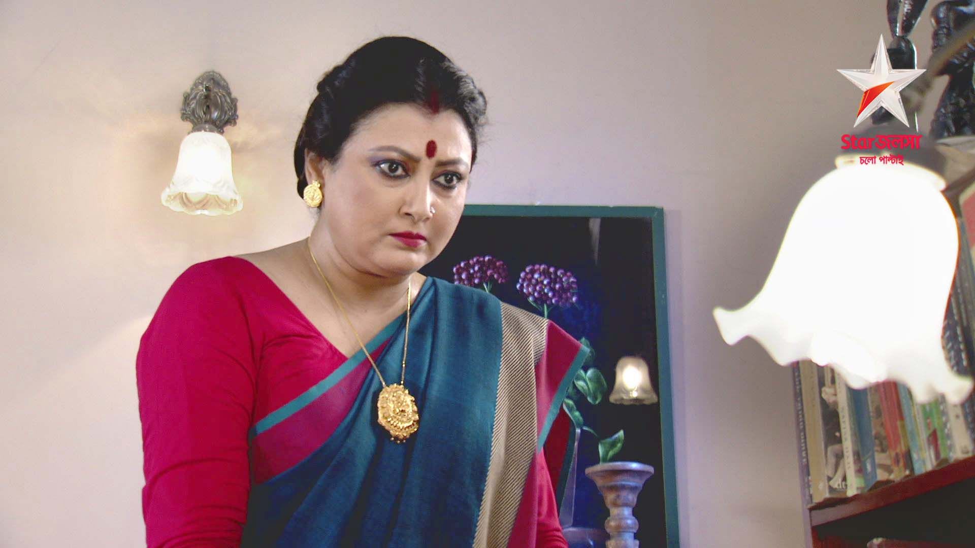 Watch Bodhuboron S24 Episode 1 on JioHotstar