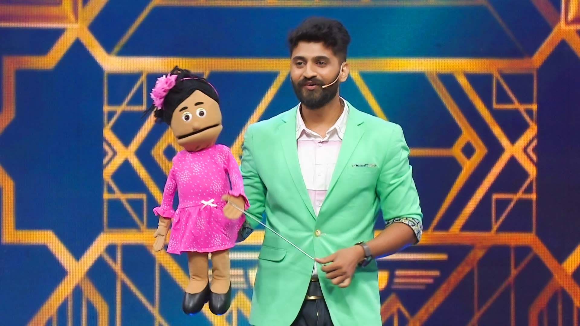 Watch Who's on Akshay's Hit List? Online