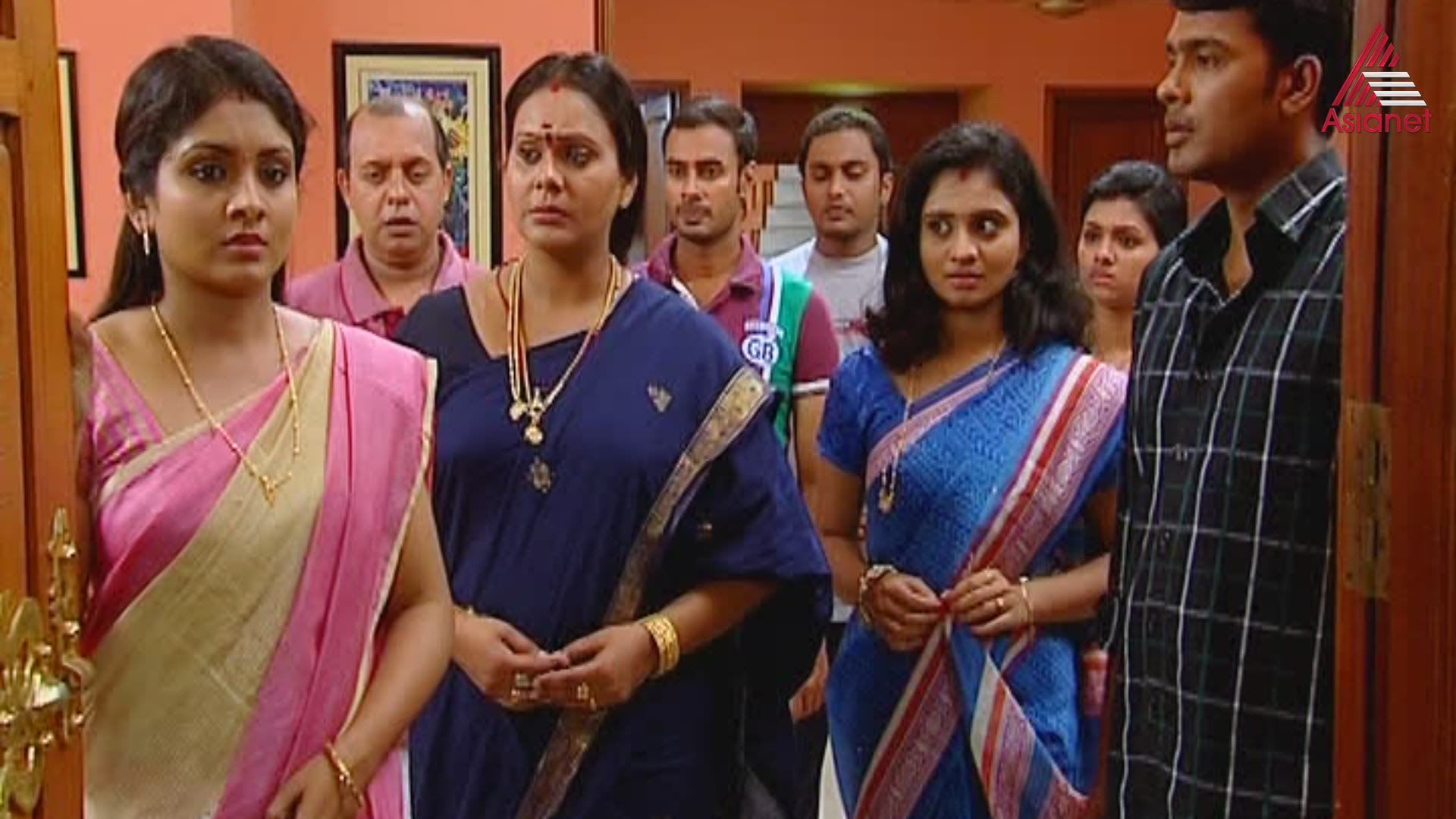 Watch Parasparam S14 Episode 22 on Disney+ Hotstar