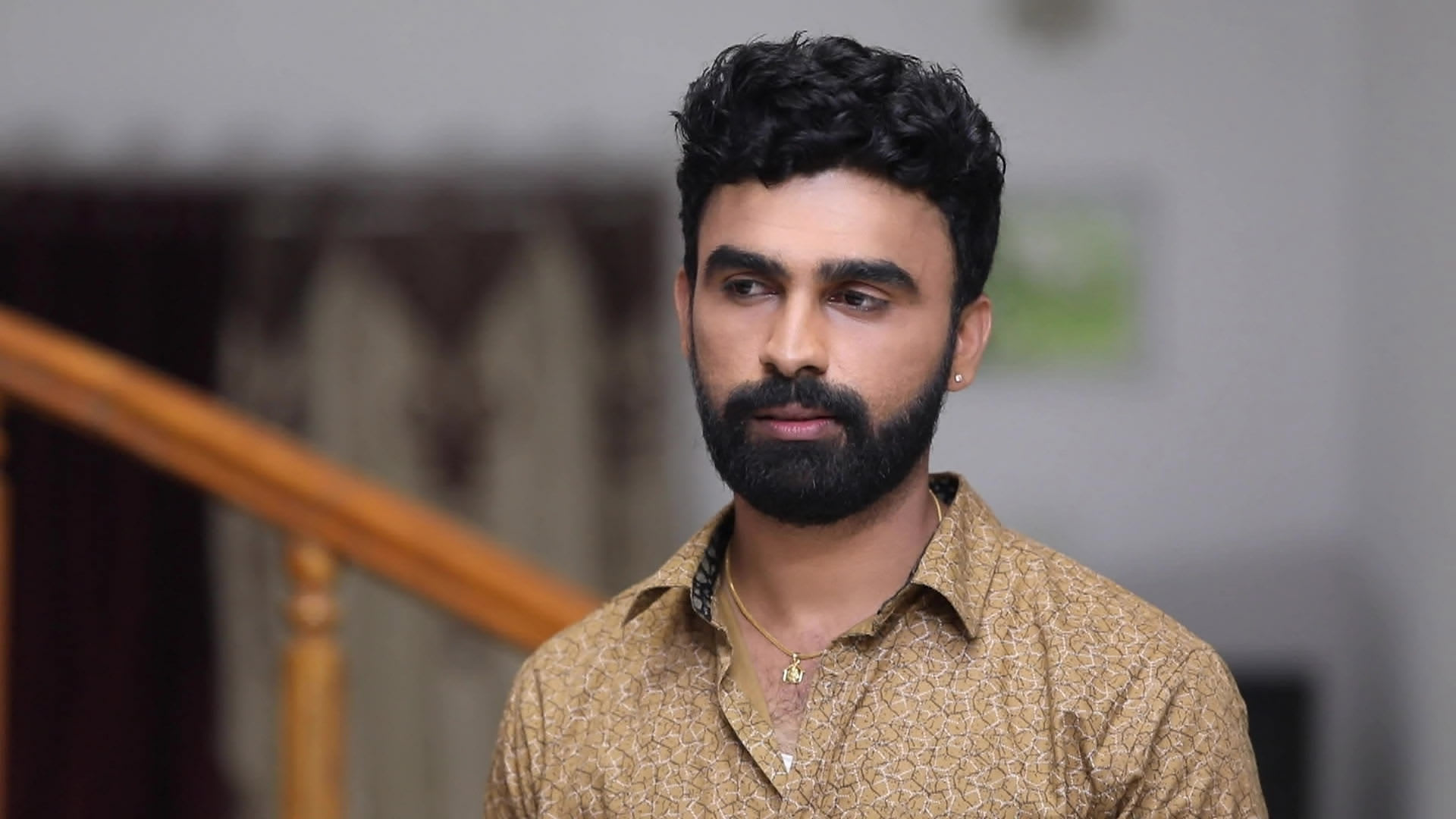 Watch Pagal Nilavu S6 Episode 294 on JioHotstar
