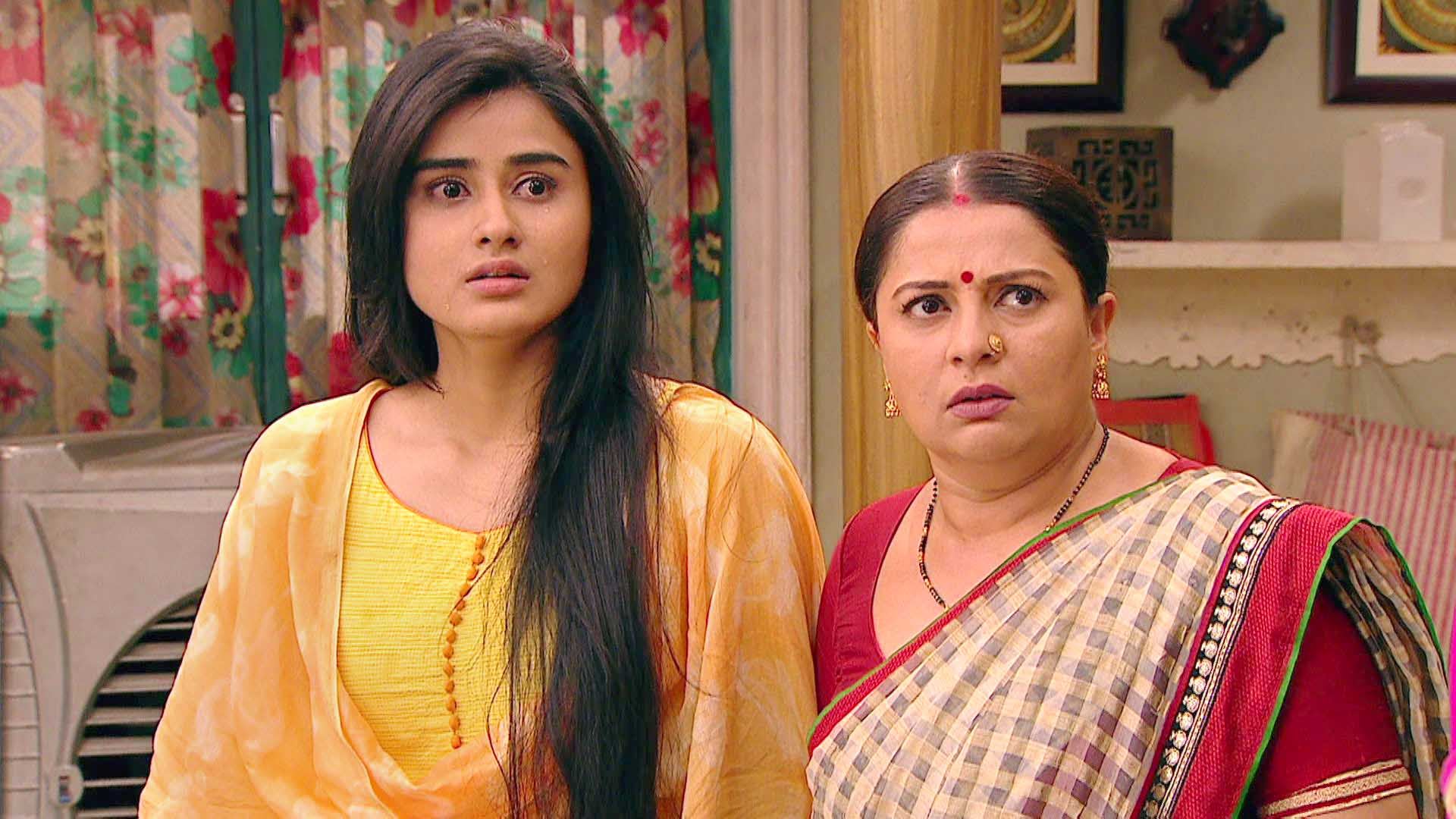 Watch Mere Angne Mein S10 Episode 14 on JioHotstar