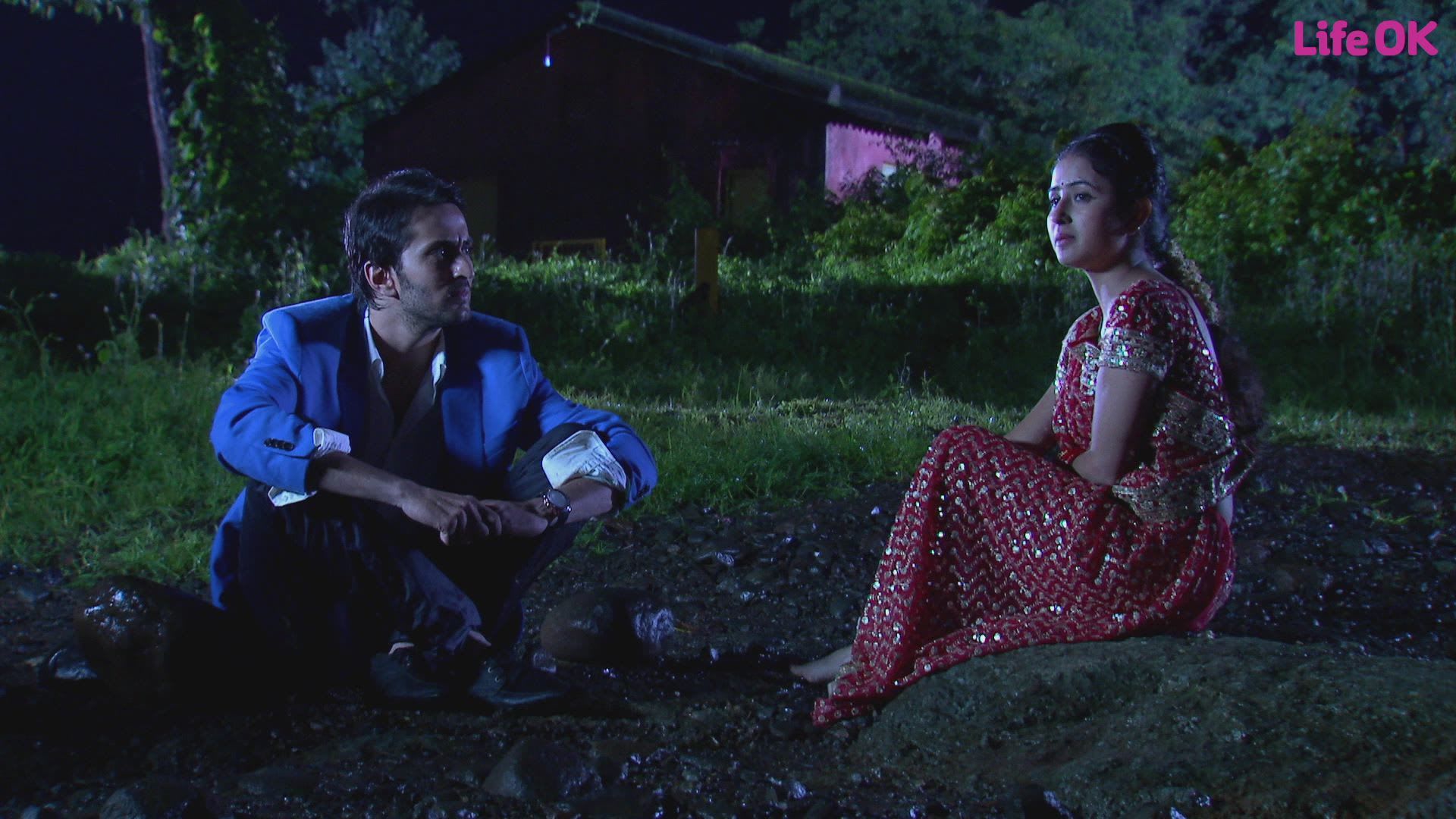 Watch Gustakh Dil S1 Episode 13 on Disney+ Hotstar