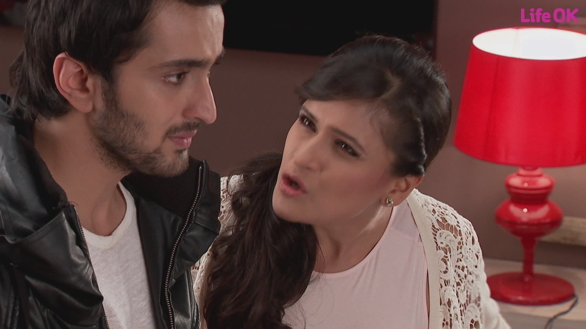 Watch Gustakh Dil S1 Episode 20 on JioHotstar