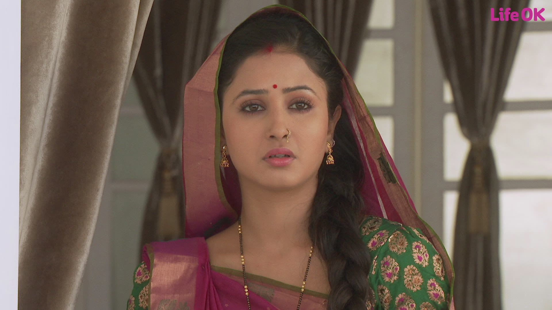 Watch Gustakh Dil S5 Episode 6 on Disney+ Hotstar