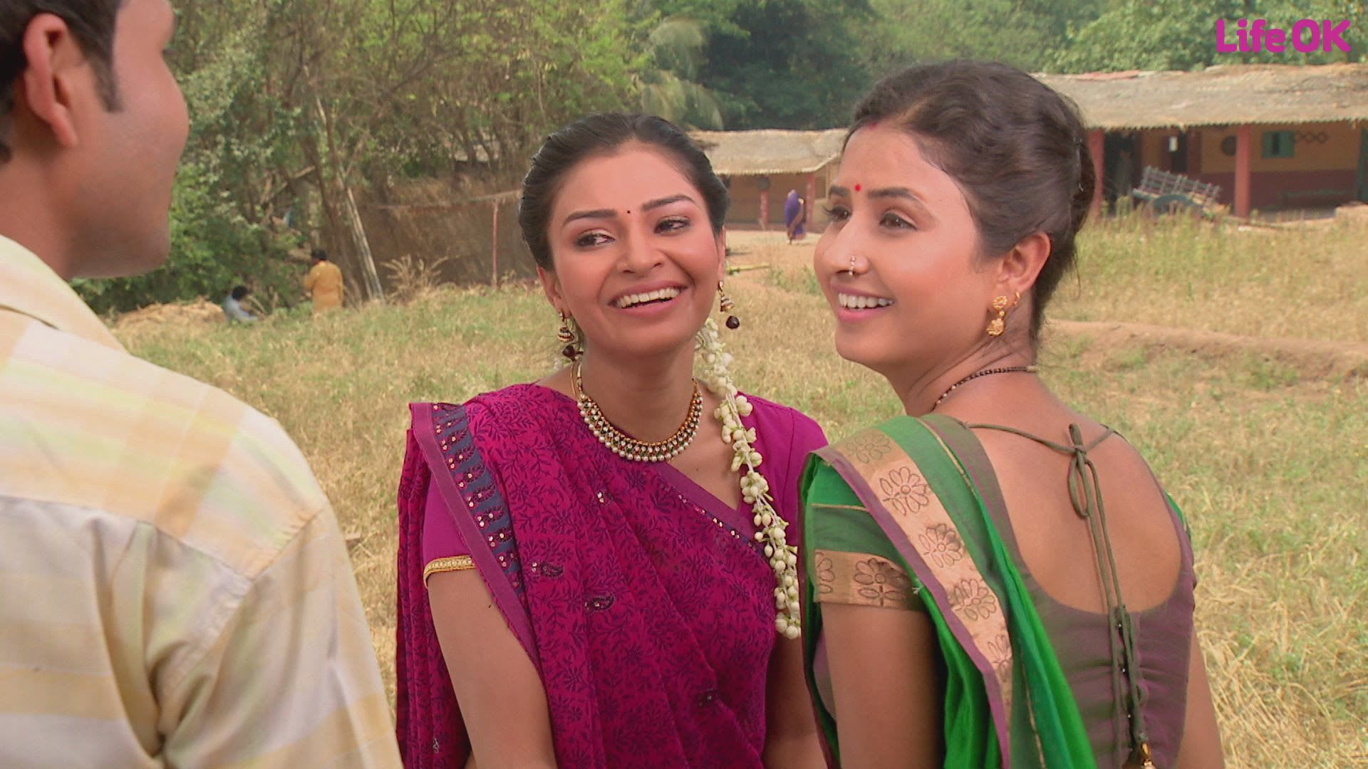 Watch Gustakh Dil S10 Episode 6 on JioHotstar