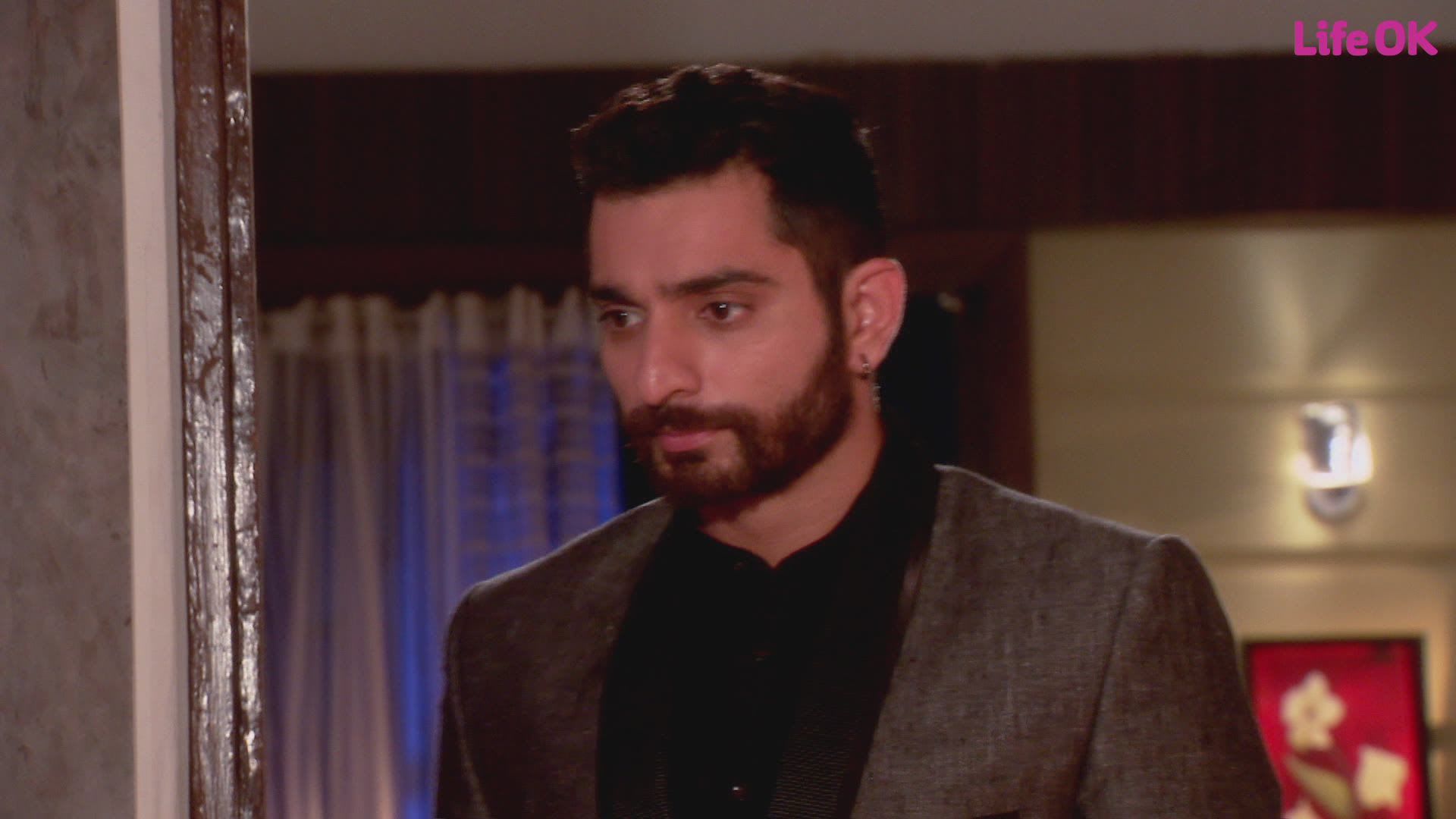 Watch Gustakh Dil S11 Episode 11 on JioHotstar