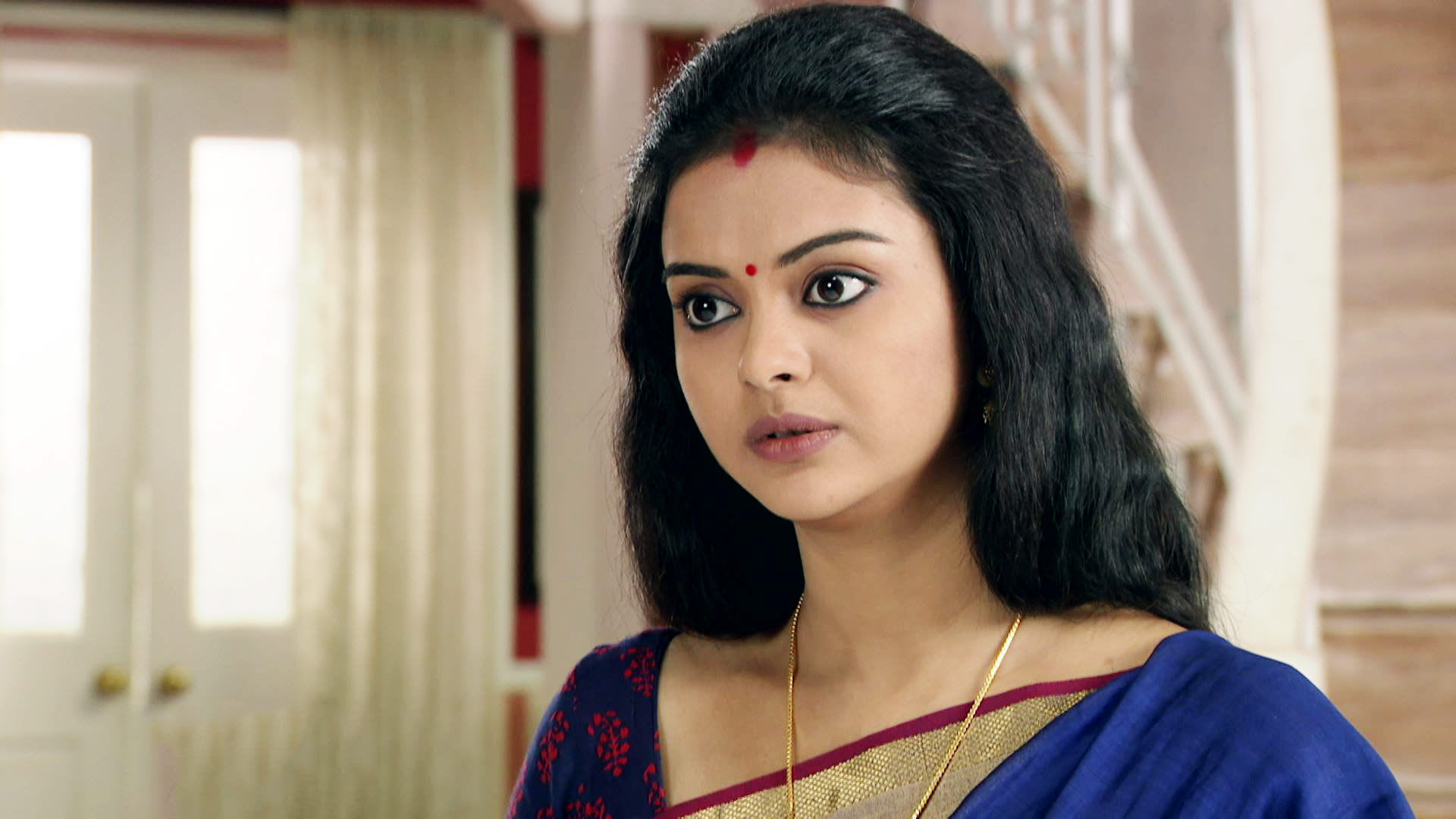 Watch Ichche Nodee S13 Episode 38 on JioHotstar