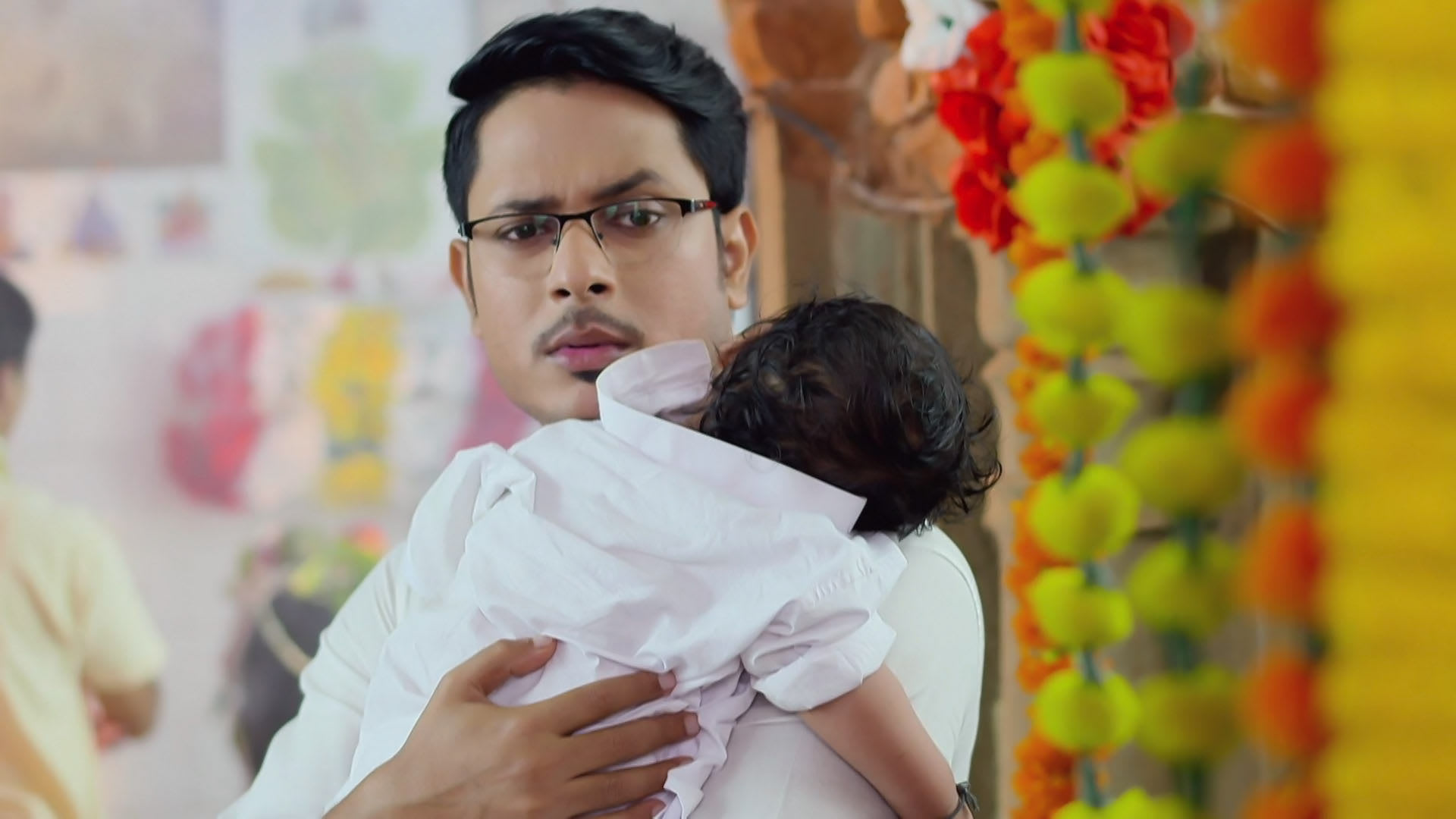 Watch Mayar Badhon Episode 6 on JioHotstar