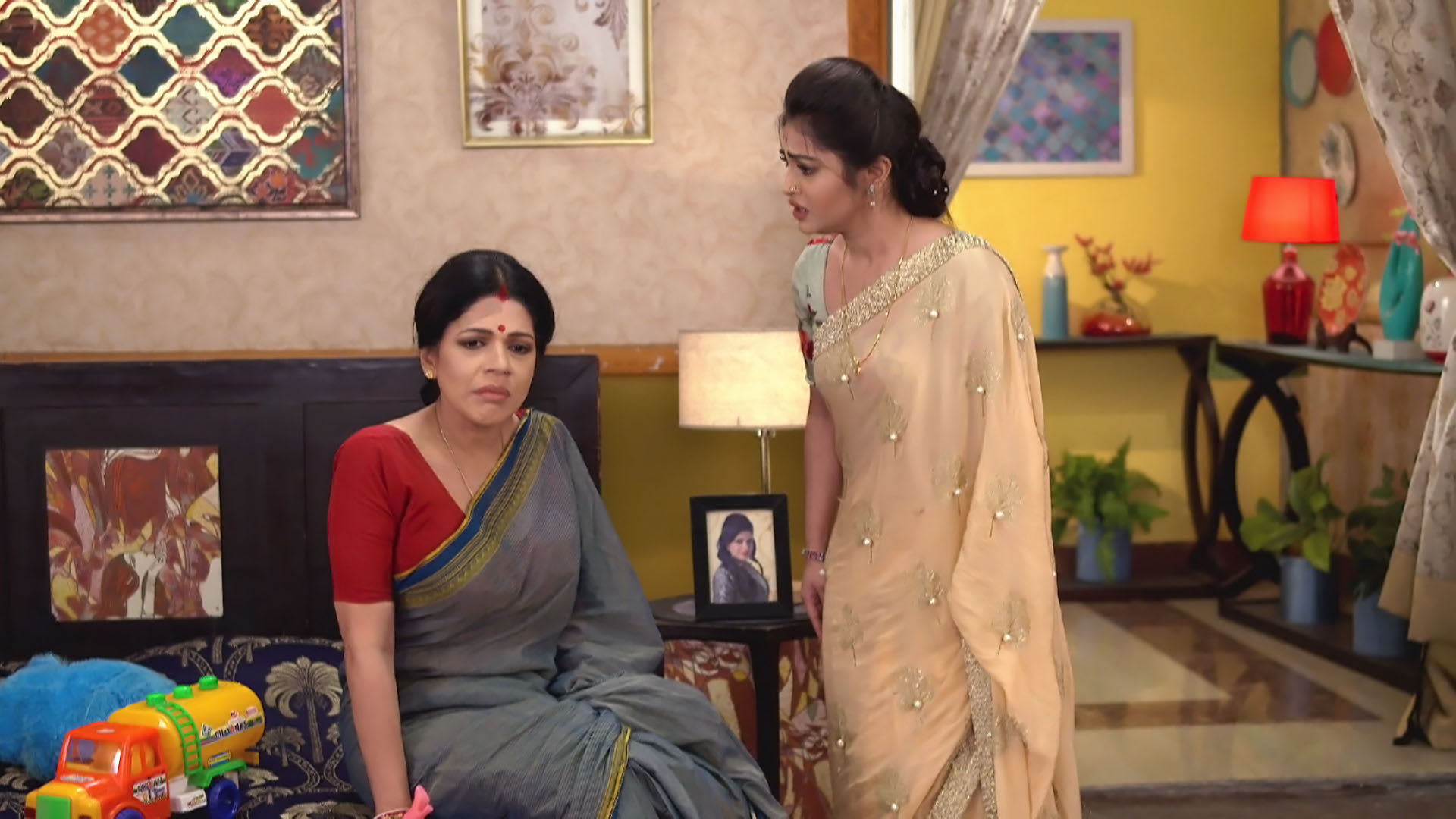 Watch Mayar Badhon S7 Episode 179 on JioHotstar