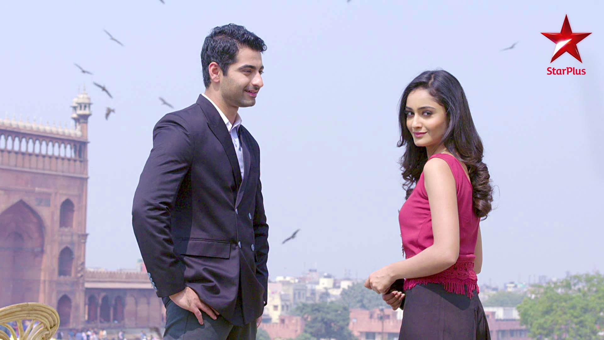 Watch Dahleez Episode 49 on JioHotstar