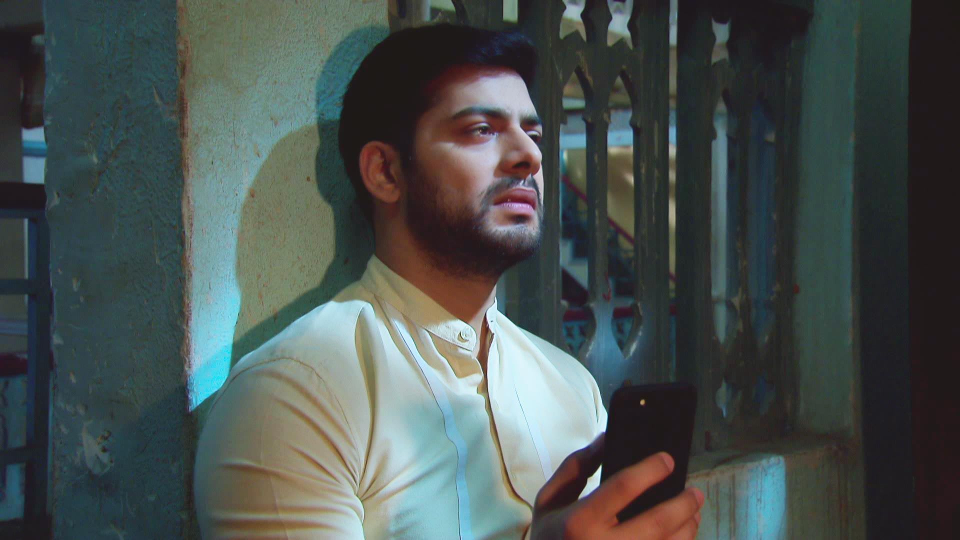 Watch Shivam Recalls Riya Online