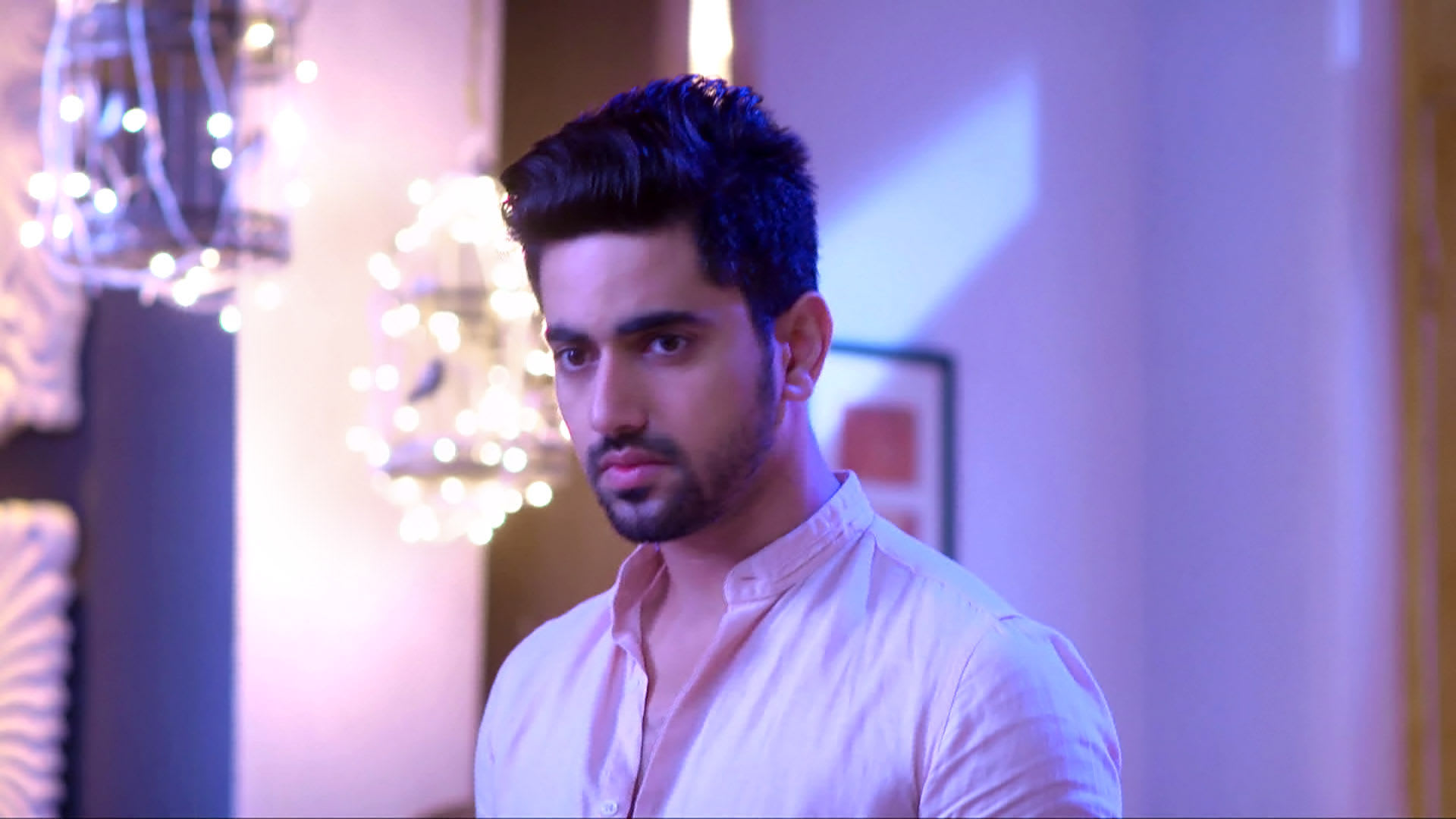 Watch Vezhambal Episode 24 on JioHotstar