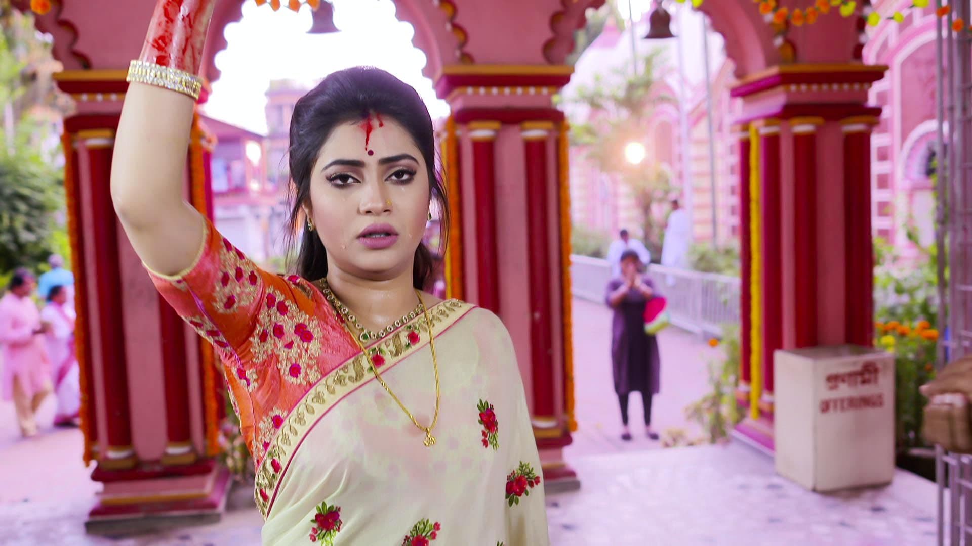 Watch Mayar Badhon S6 Episode 10 on JioHotstar