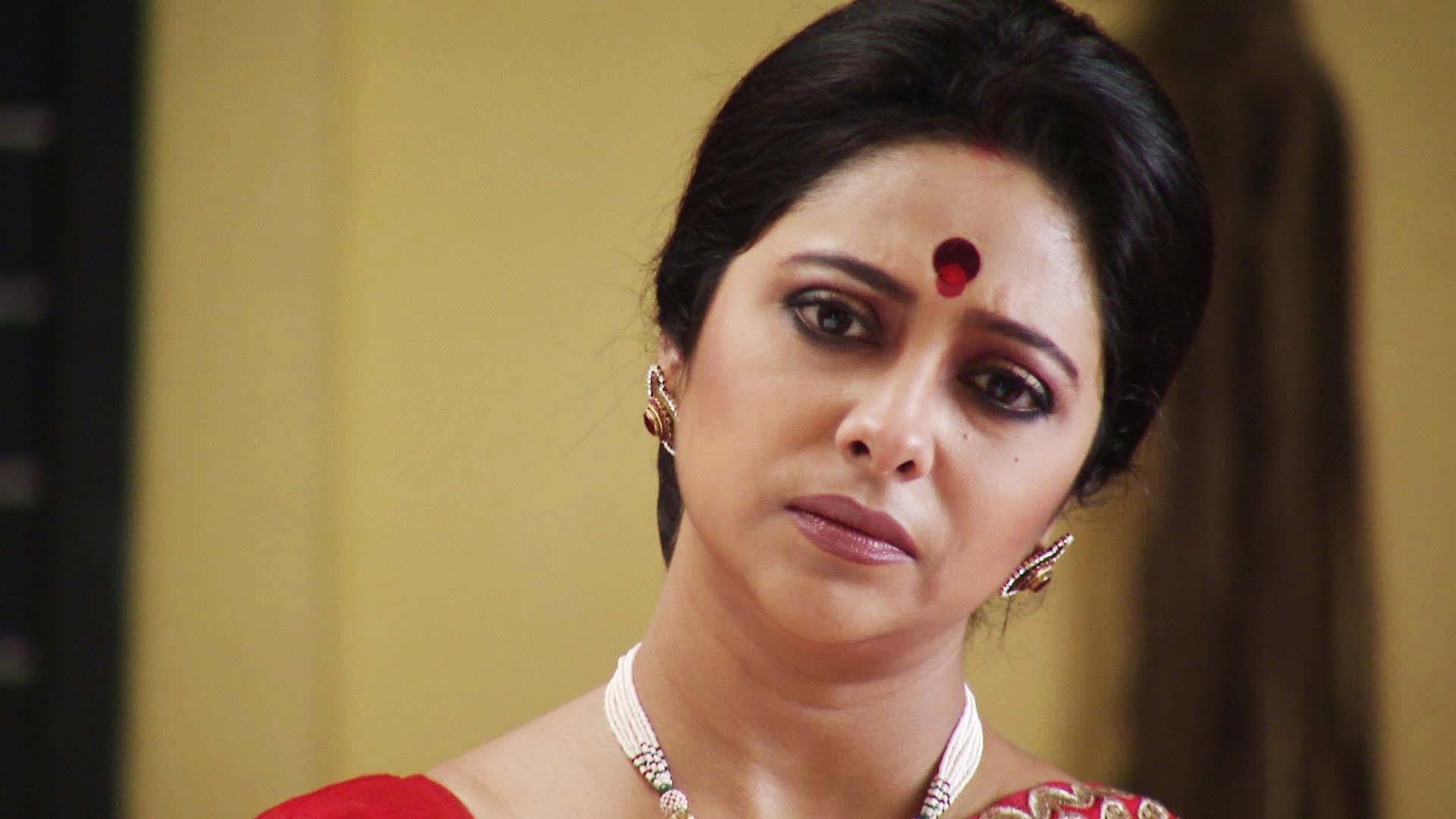 Watch Bodhuboron S29 Episode 21 on JioHotstar