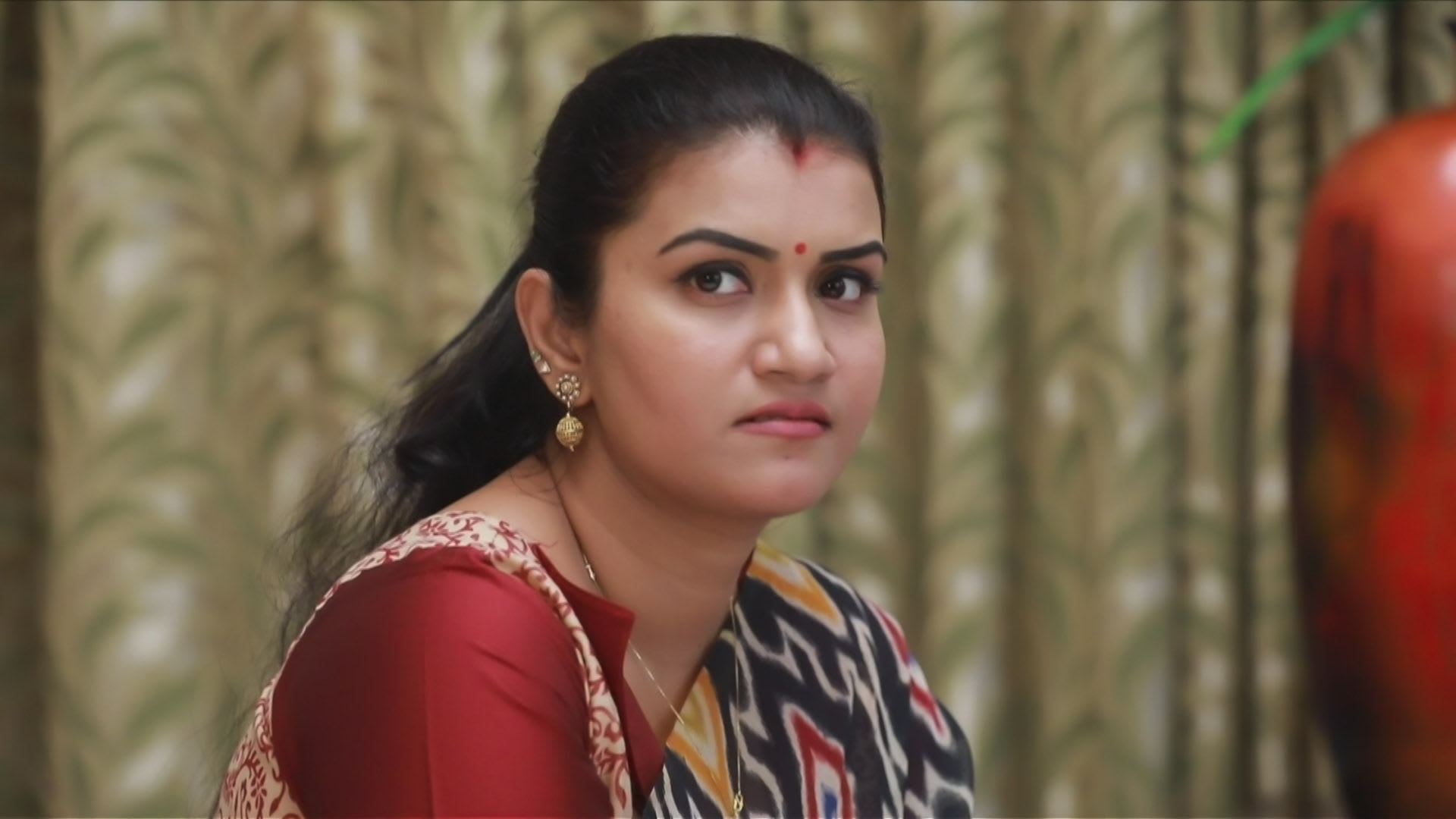 Watch Raja Rani 2 S1 Episode 111 on JioHotstar