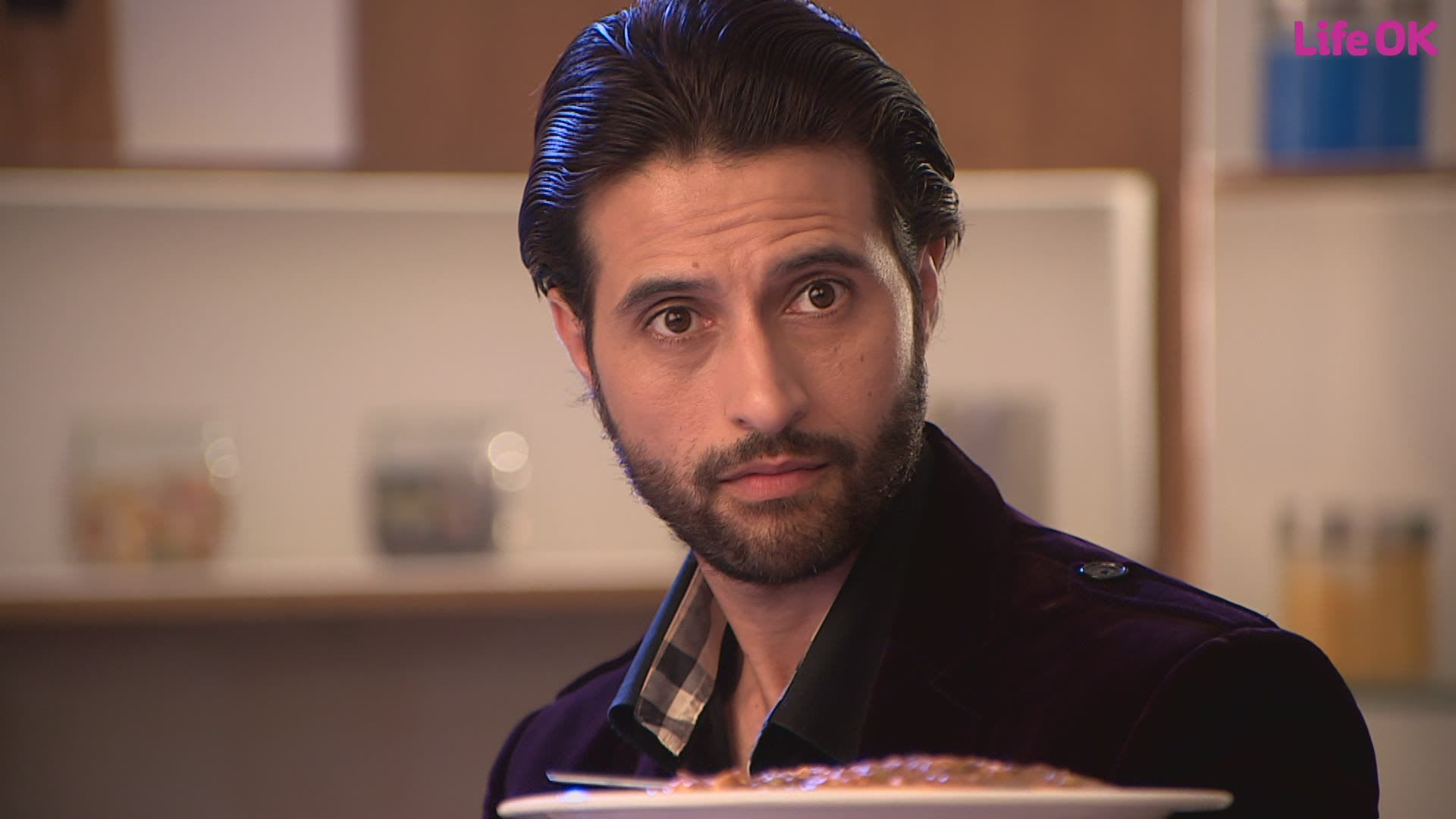 Watch Ajeeb Dastaan Hai Yeh S1 Episode 6 on JioHotstar