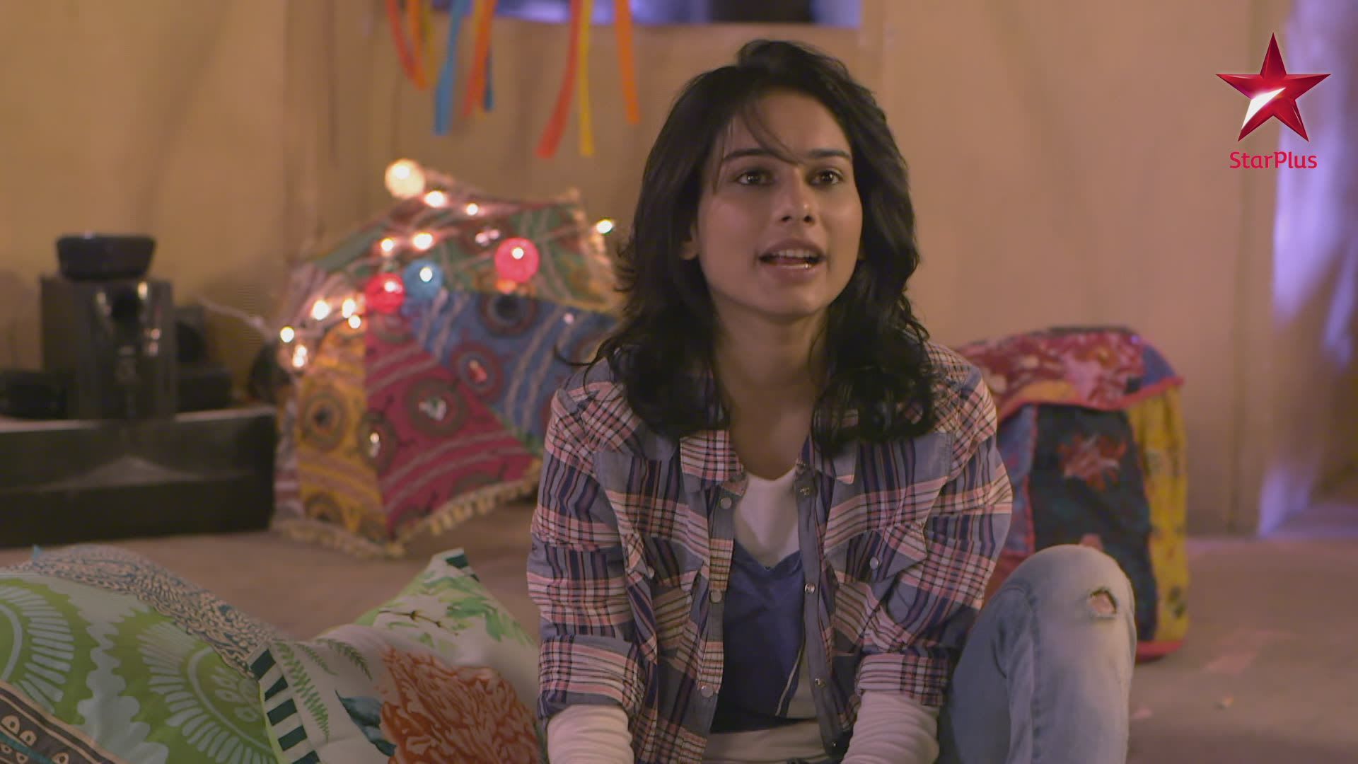 Watch Nisha Aur Uske Cousins Episode 1 on JioHotstar