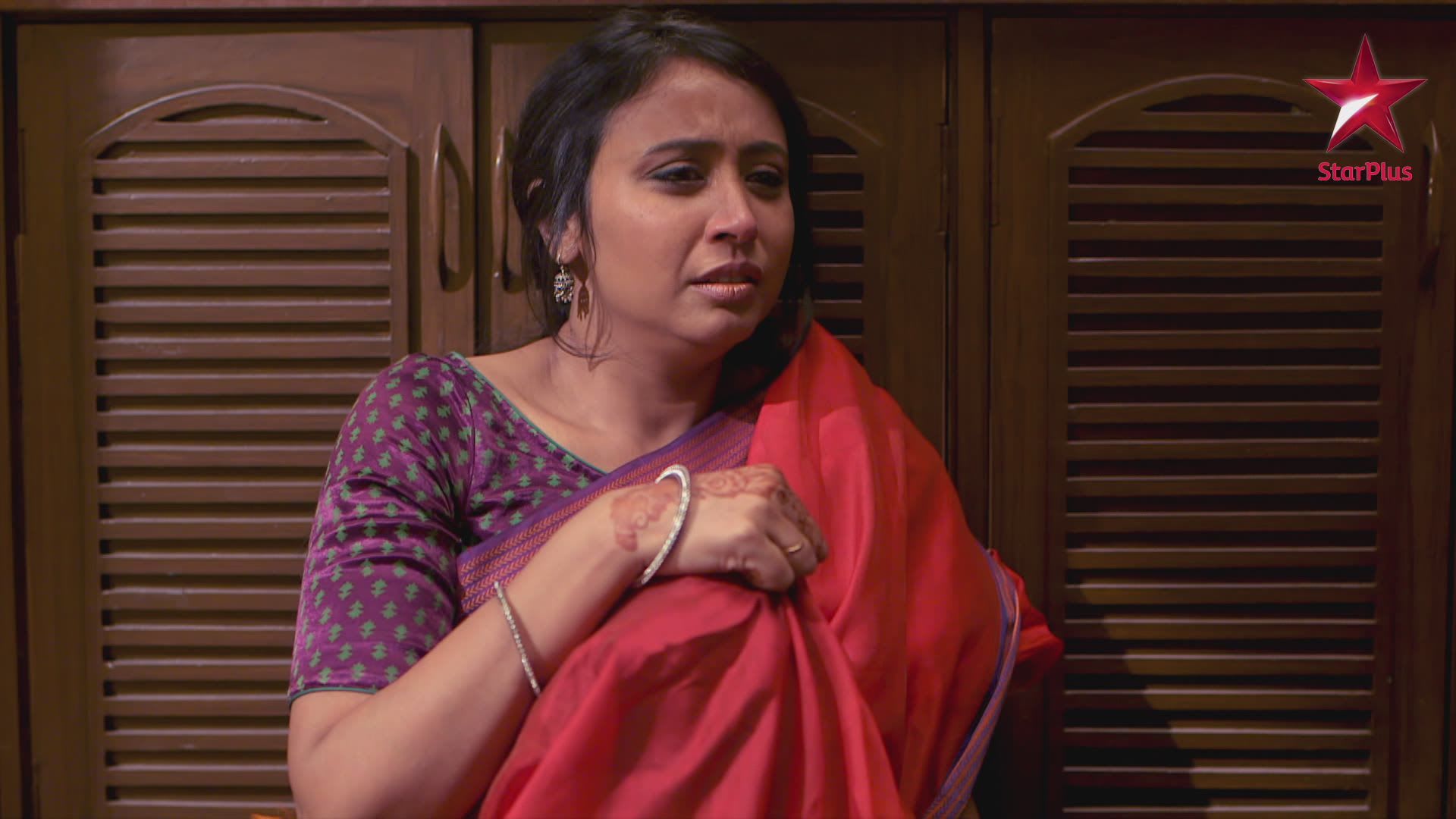 Watch Nisha Aur Uske Cousins Episode 1 on JioHotstar