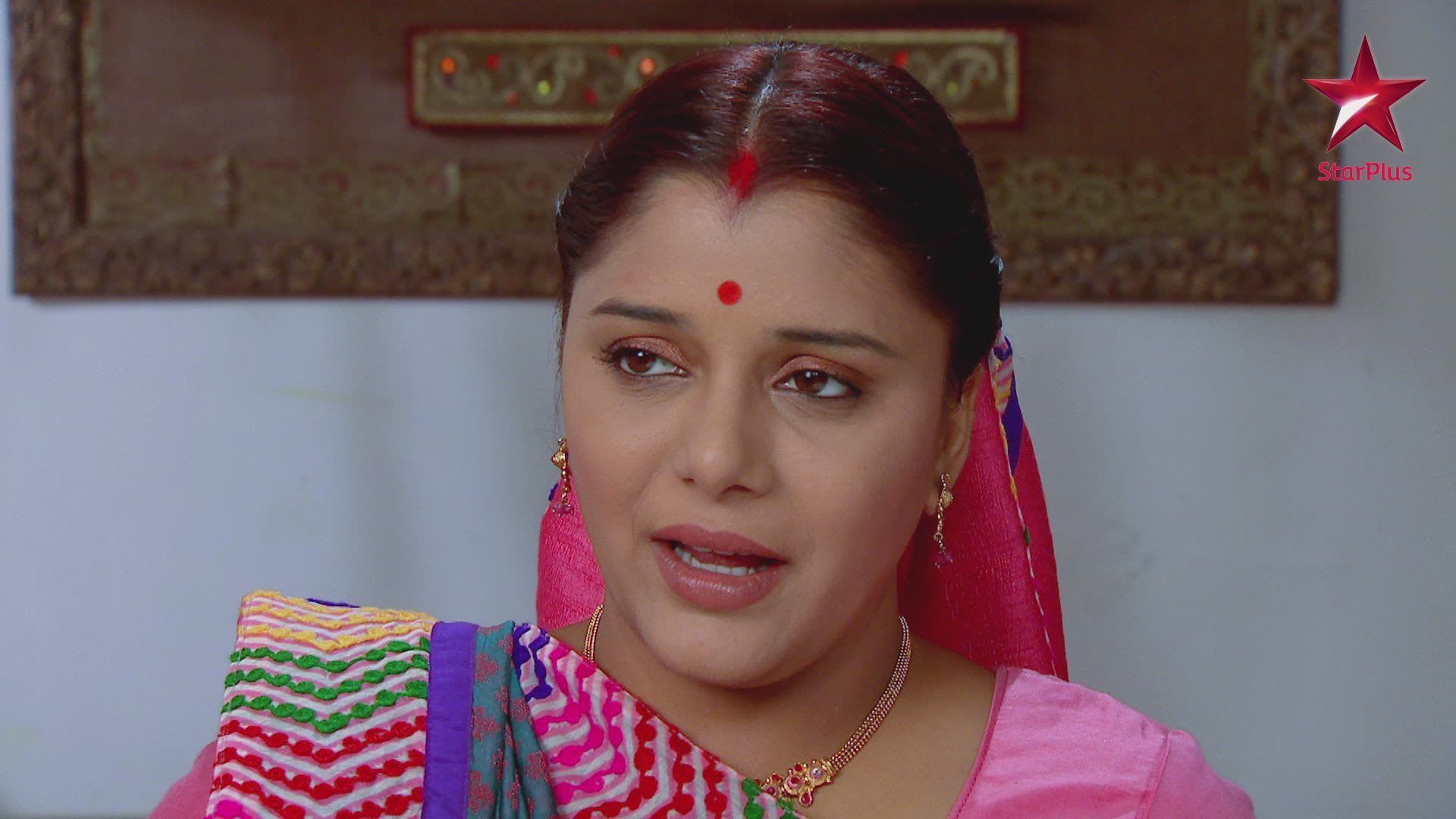 Watch Devyani addresses Naitik as her son Online