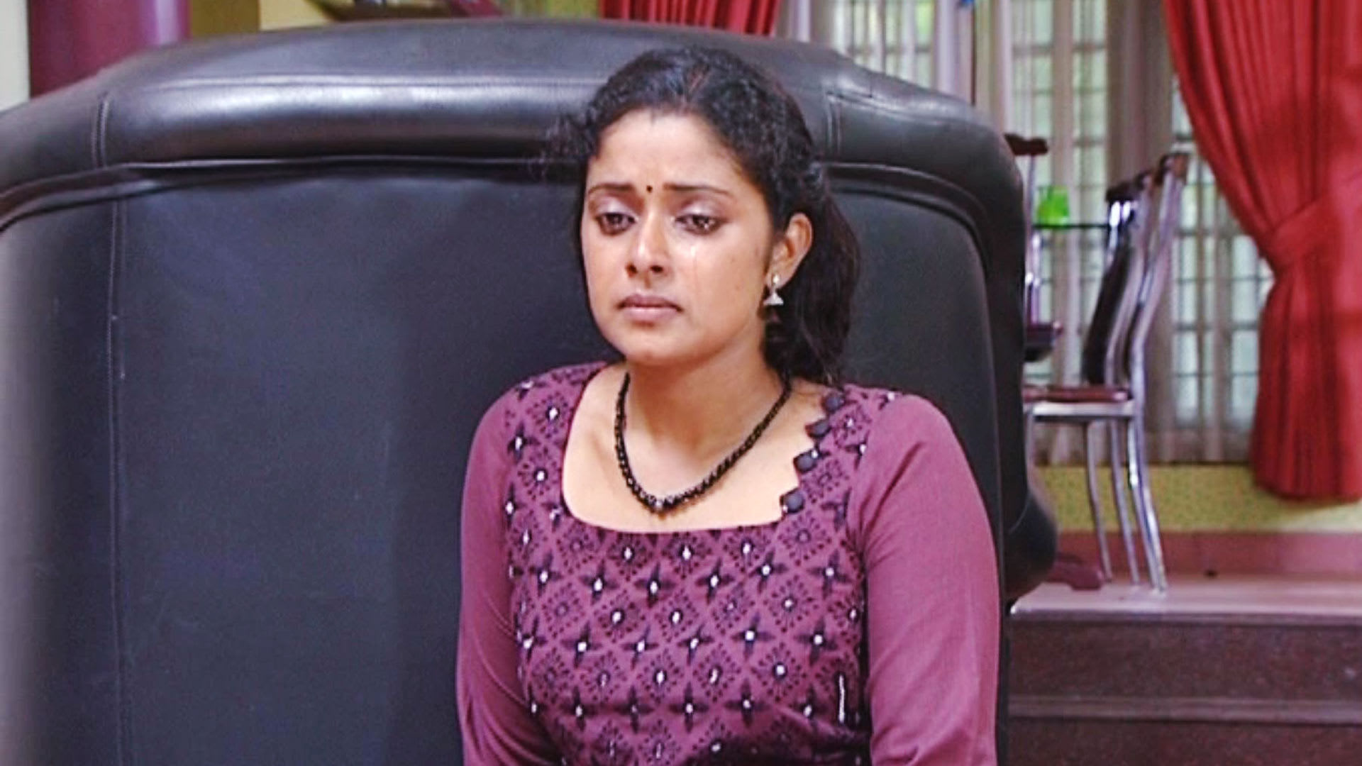 Watch Kumkumapoovu S2 Episode 22 on JioHotstar