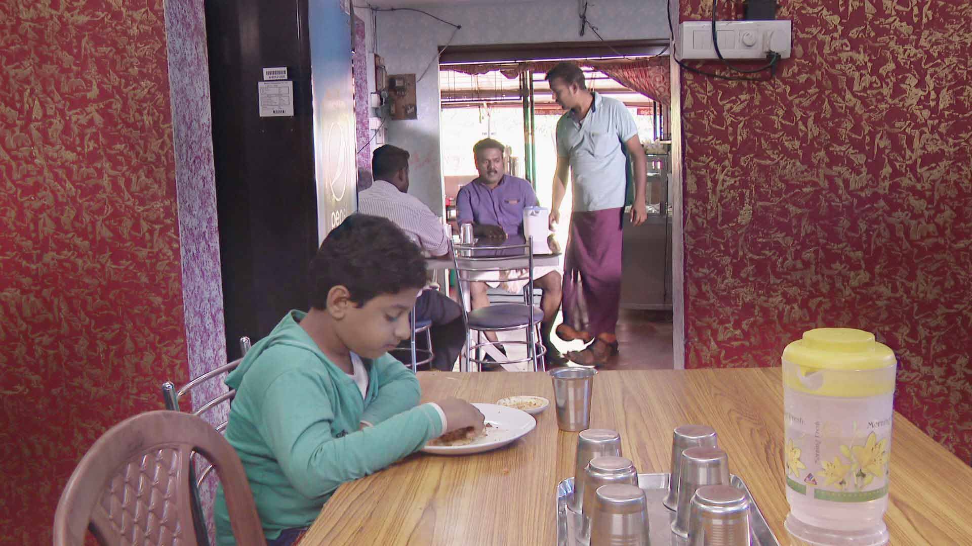 Watch Nandu Gets Spotted Online