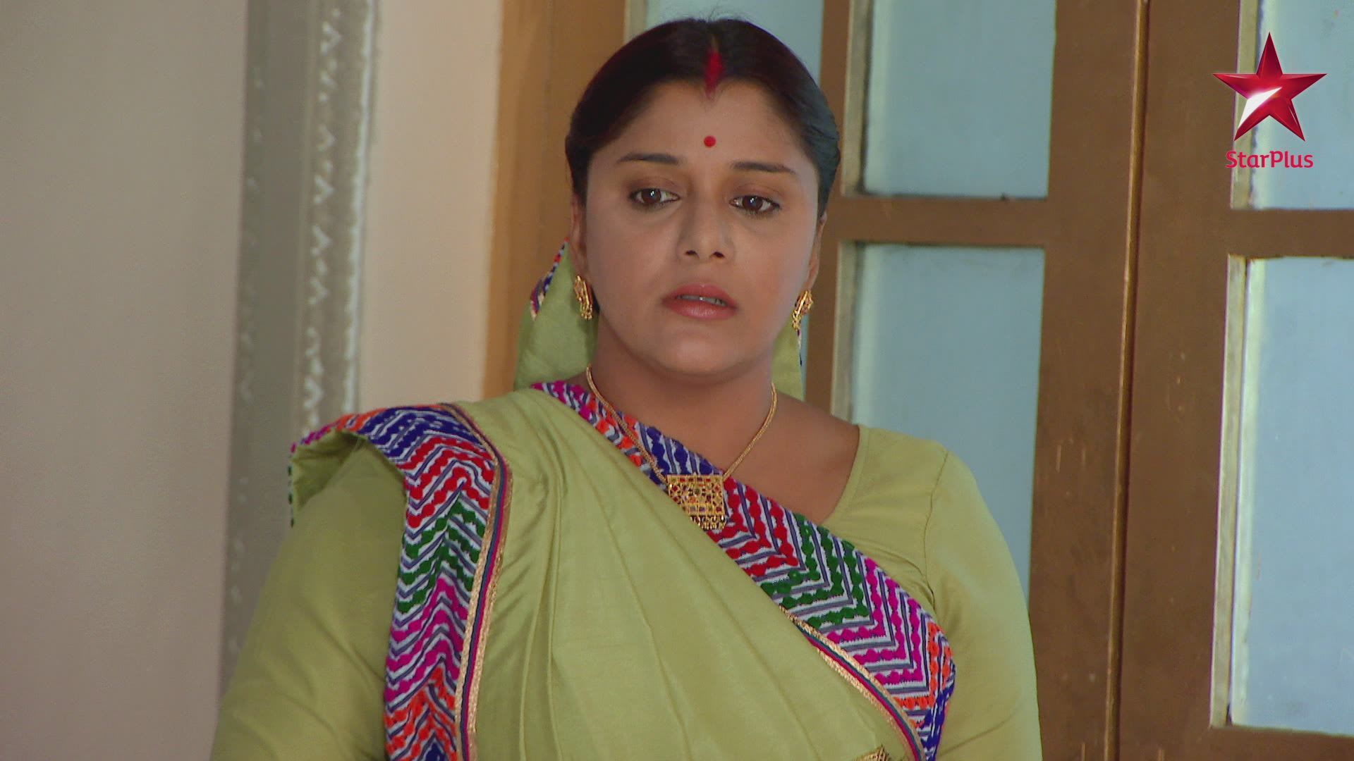 Watch Naman comes to see Devyani Online