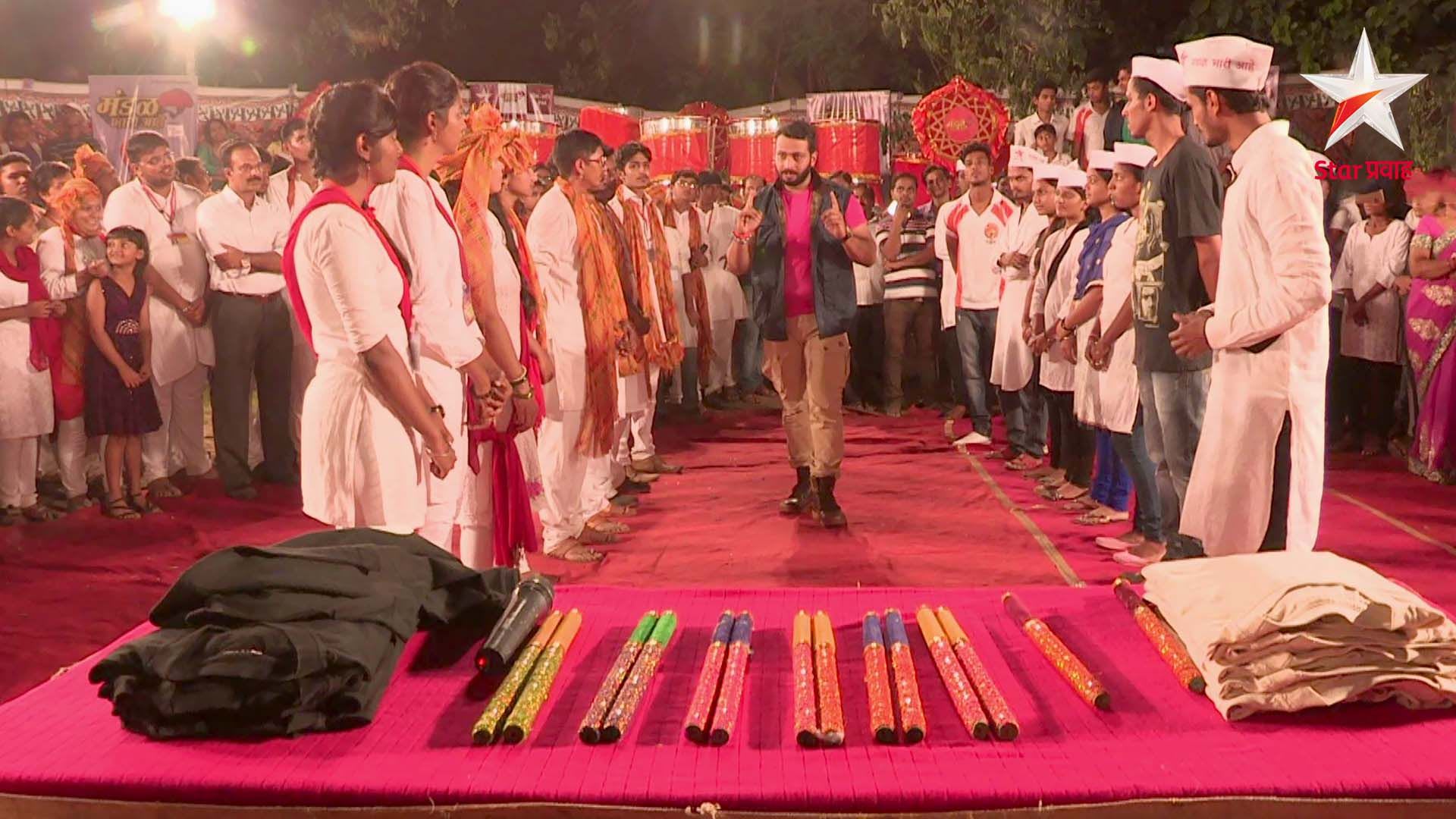 Watch Mandal Bhari Aahe S1 Episode 32 on Disney+ Hotstar