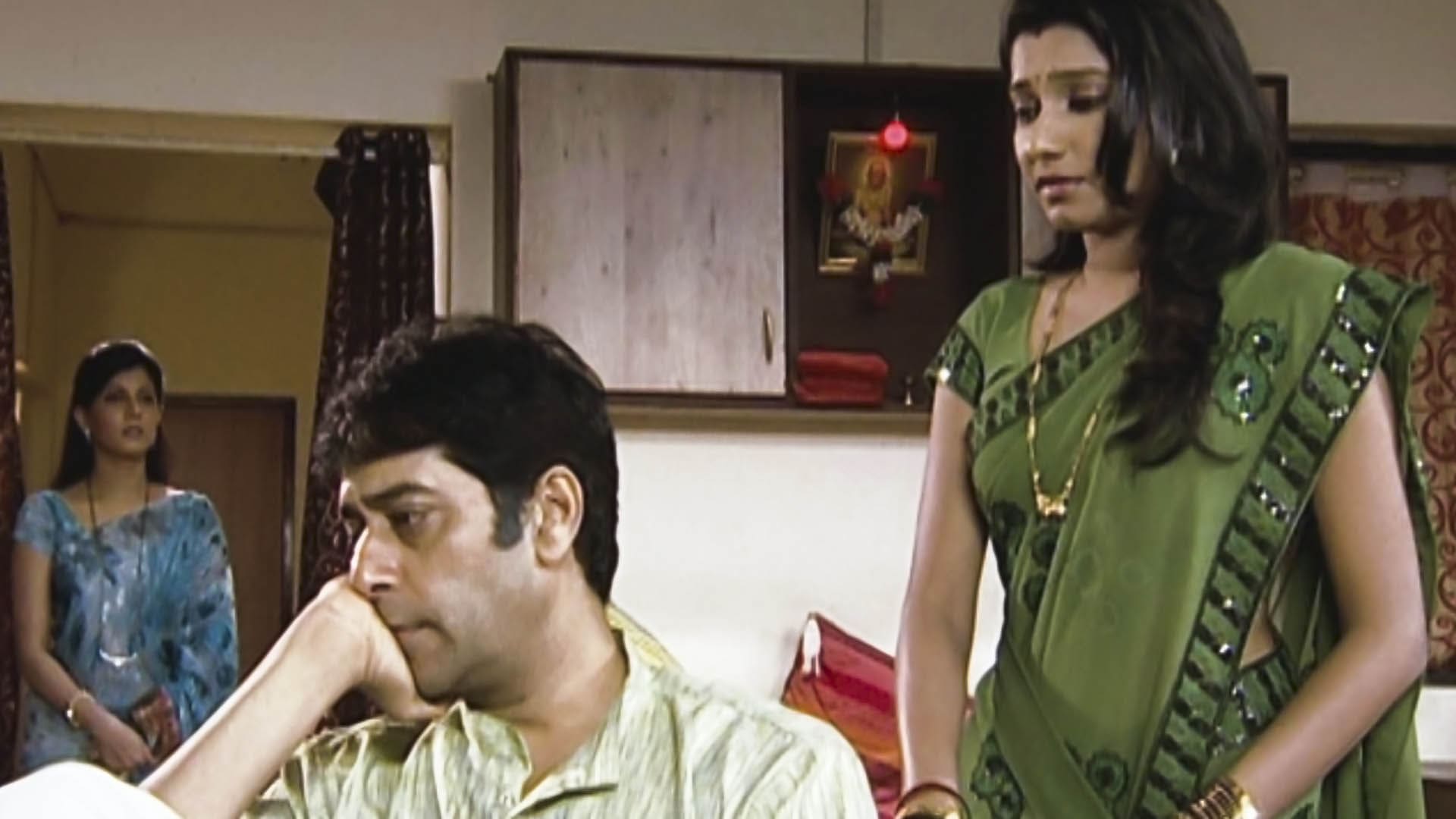 Watch Swapnanchya Palikadale S1 Episode 61 on JioHotstar